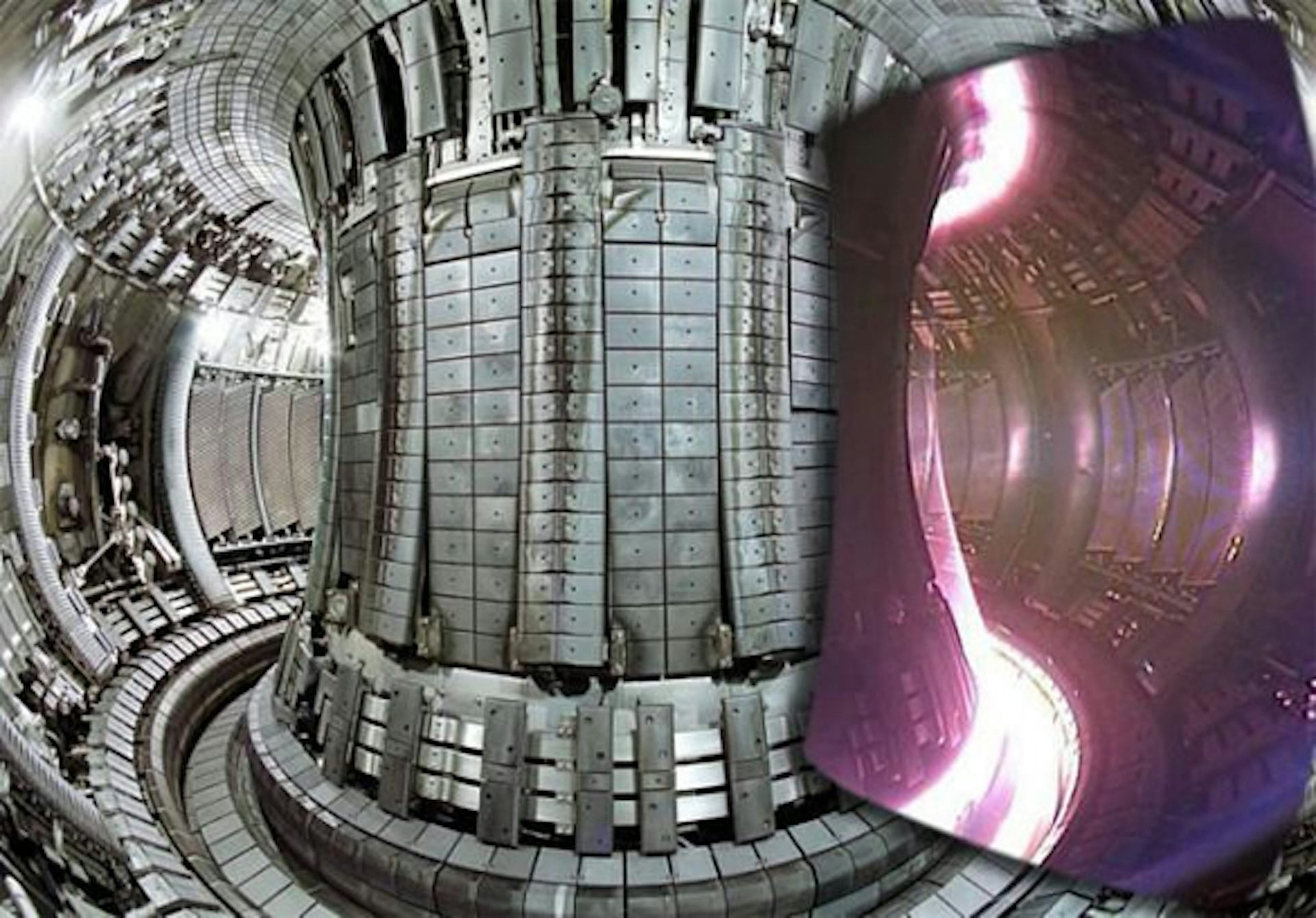 Les mathématiques en partage : le tokamak et la fin du monde (2)