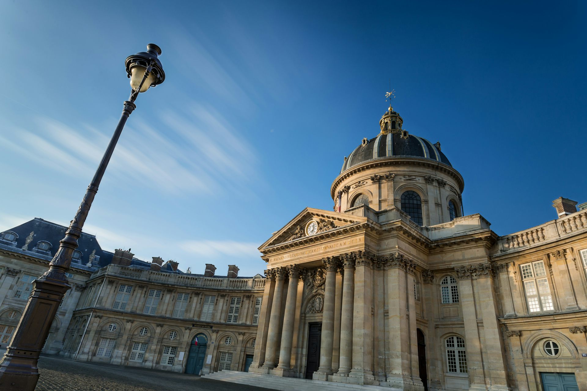 The curious incident of the disappearing French circumflex