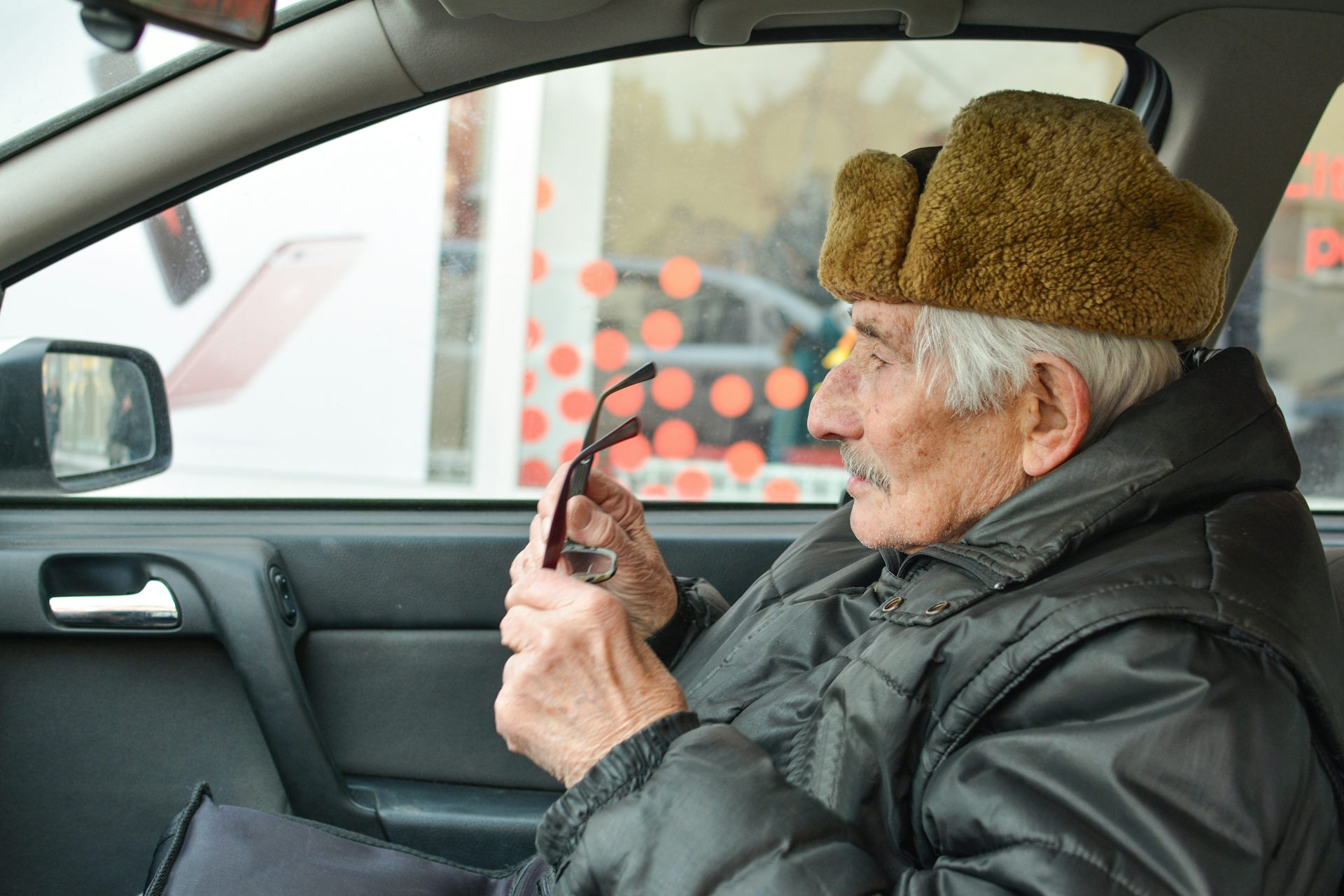 Are older people safe enough to keep driving?