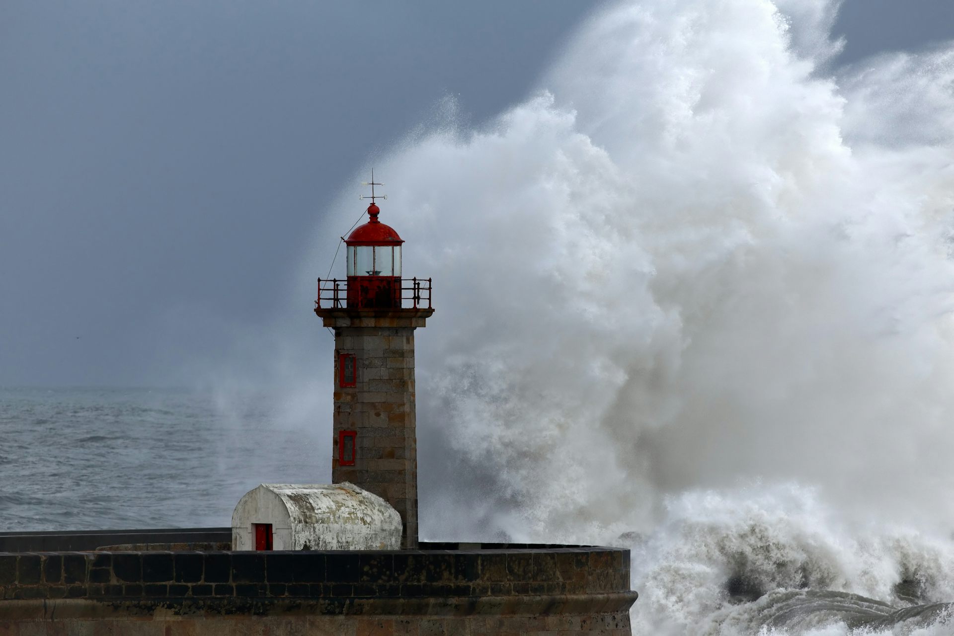 Raging seas: going local to understand ocean extremes of the future
