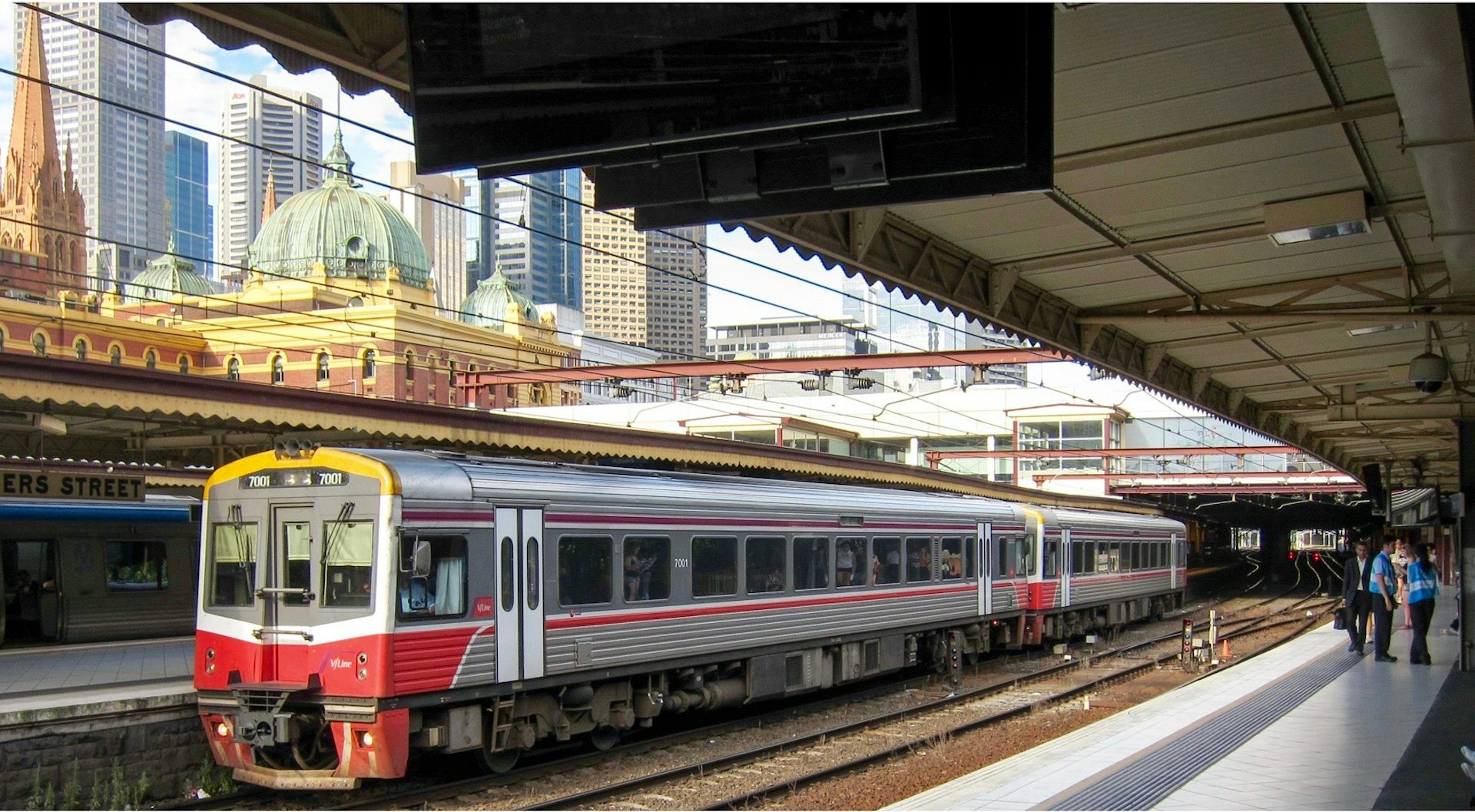 Commuters help regions tap into city-driven growth