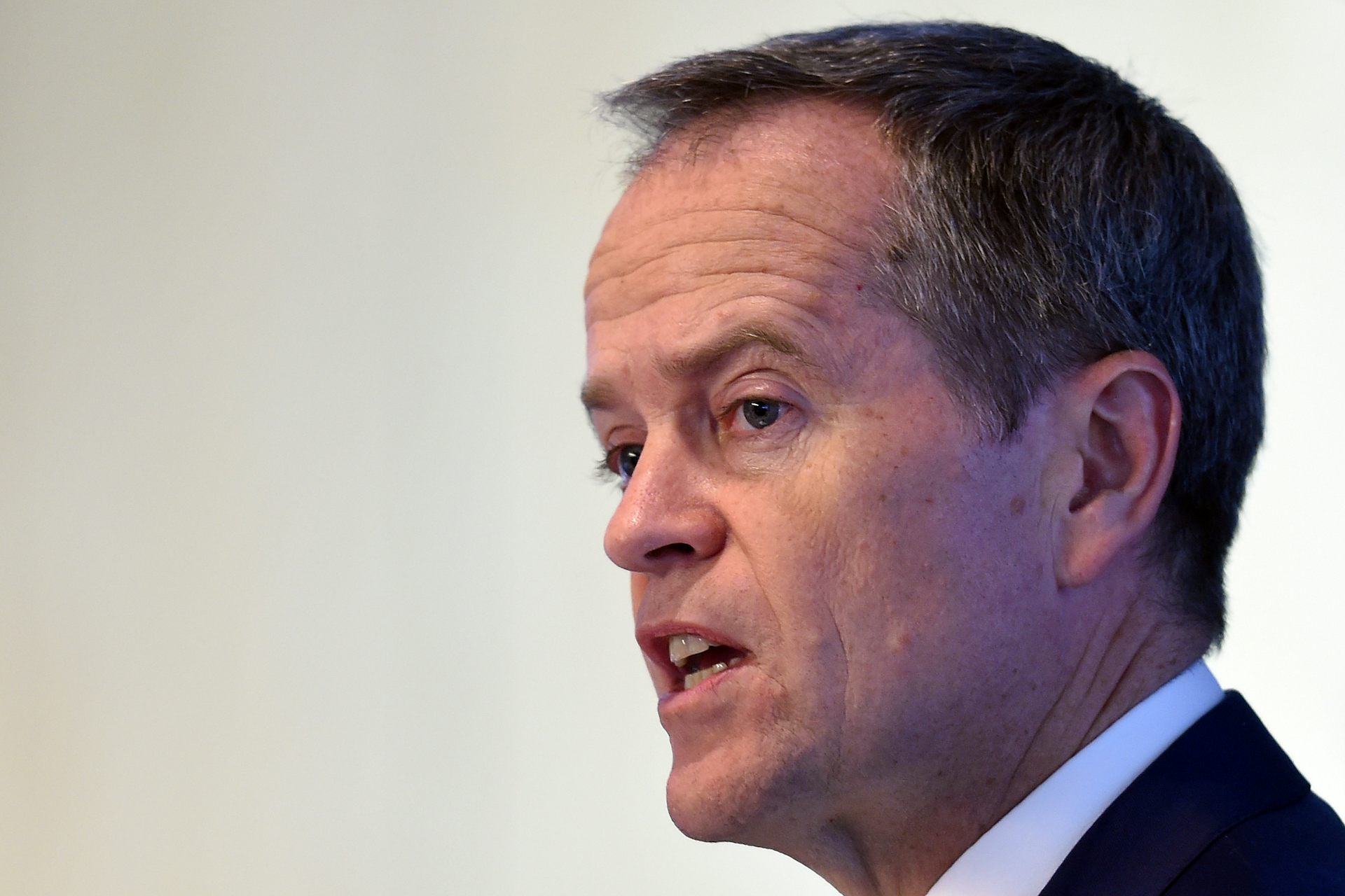 Shorten to pursue foreign donations legislation next week