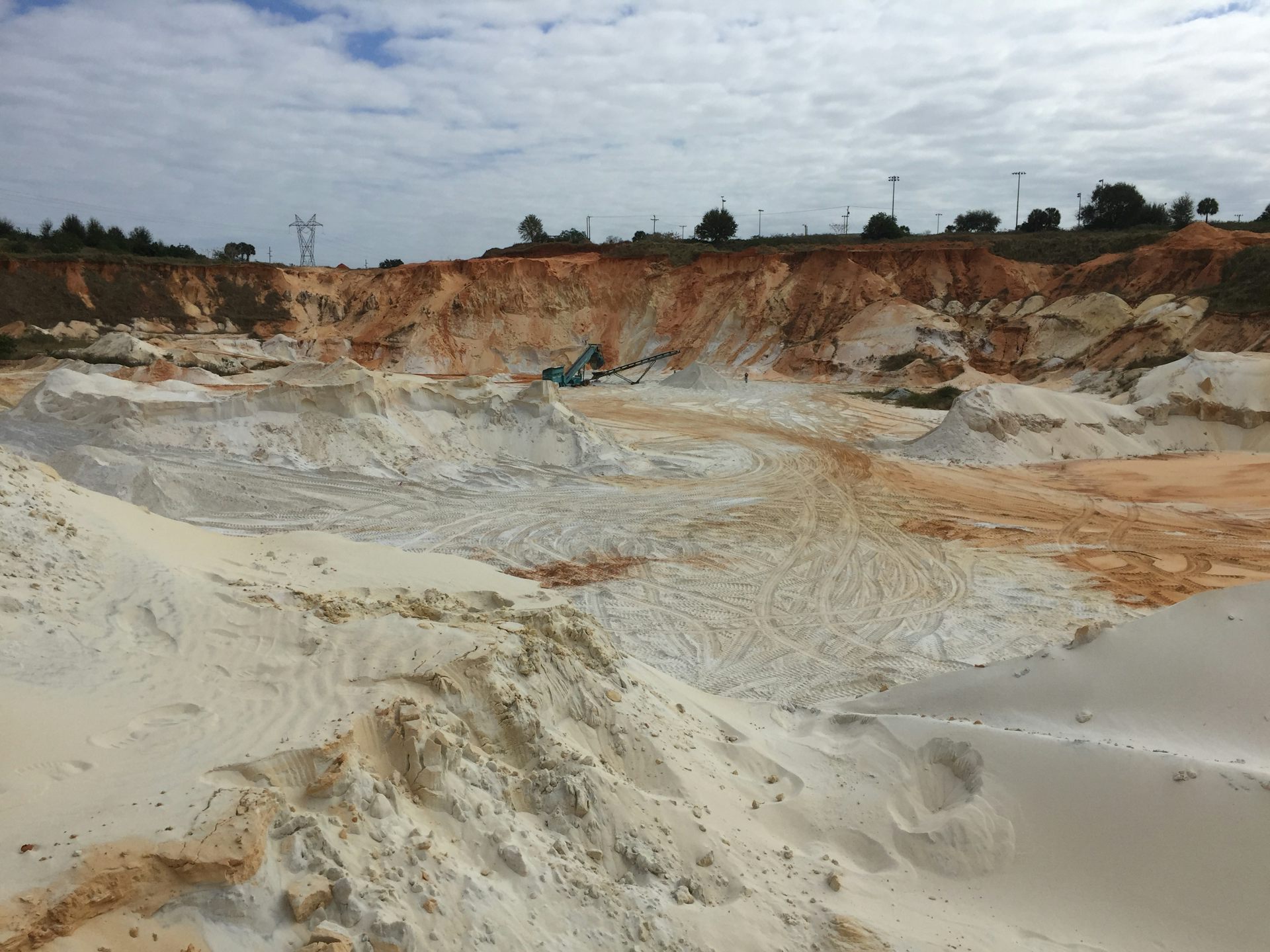 Catching lightning in a fossil – and calculating how much energy a ...