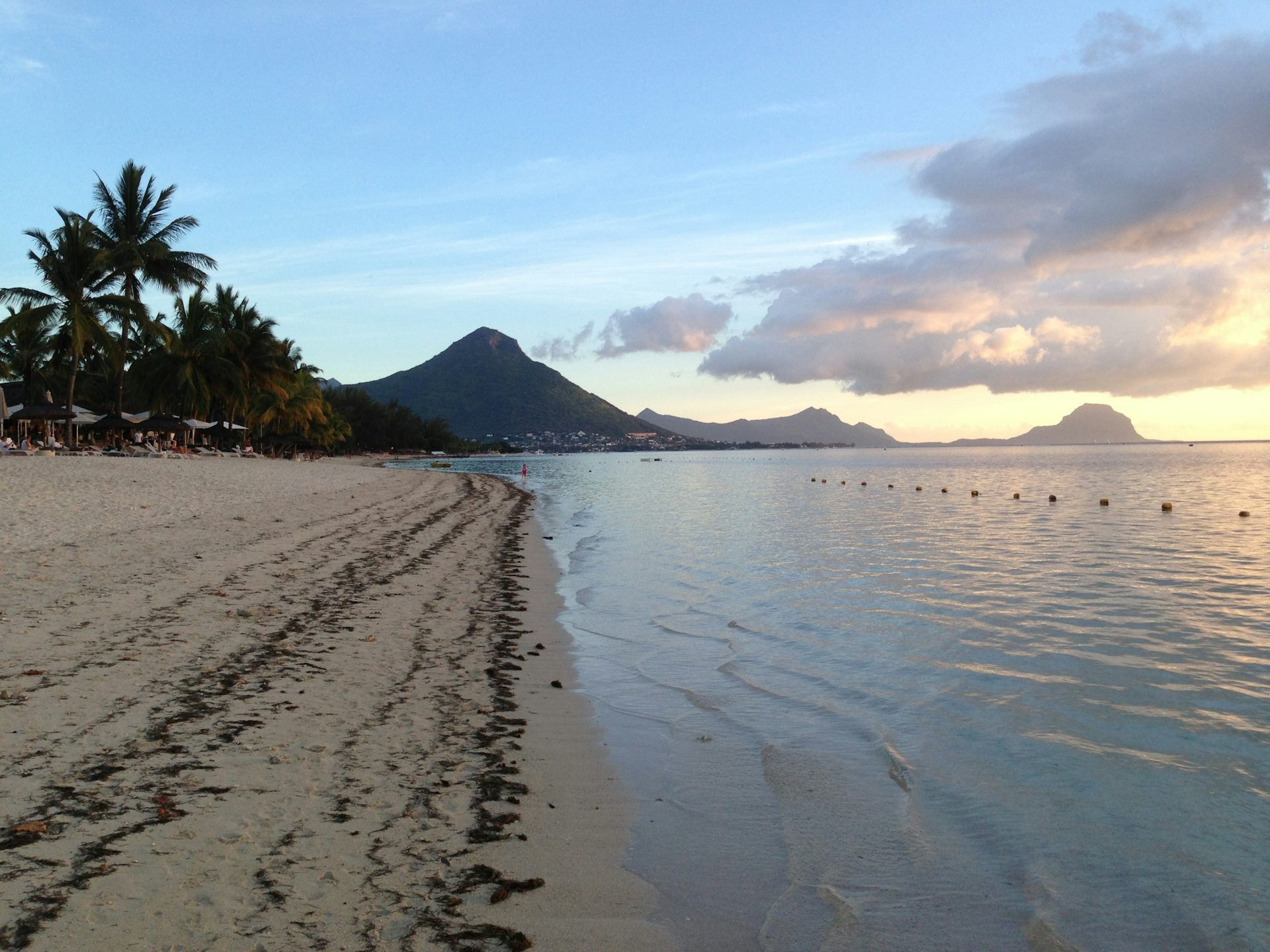 Why the discovery of a small continental fragment in the Indian Ocean ...