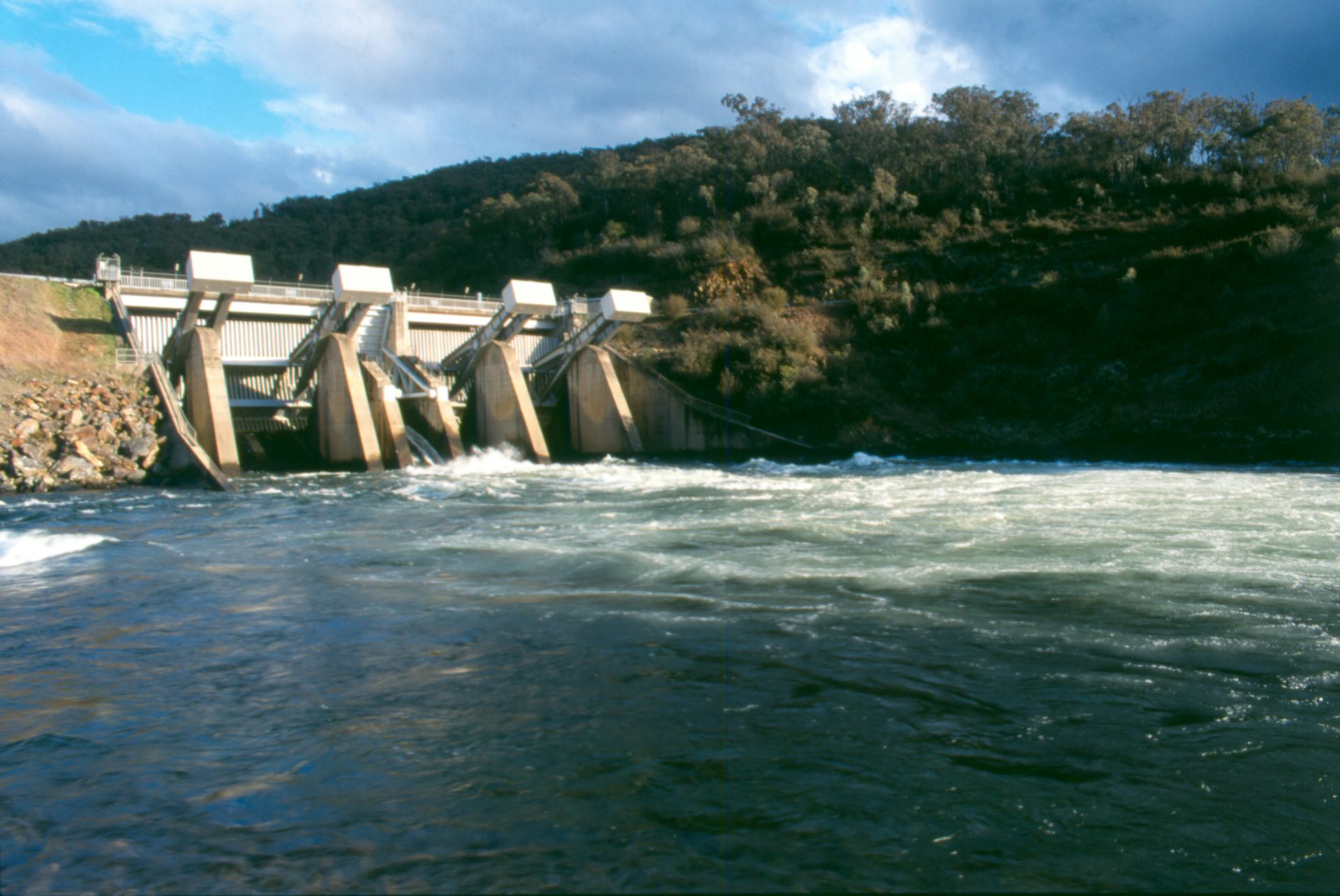 Turnbull unveils Snowy plan for pumped hydro, costing billions