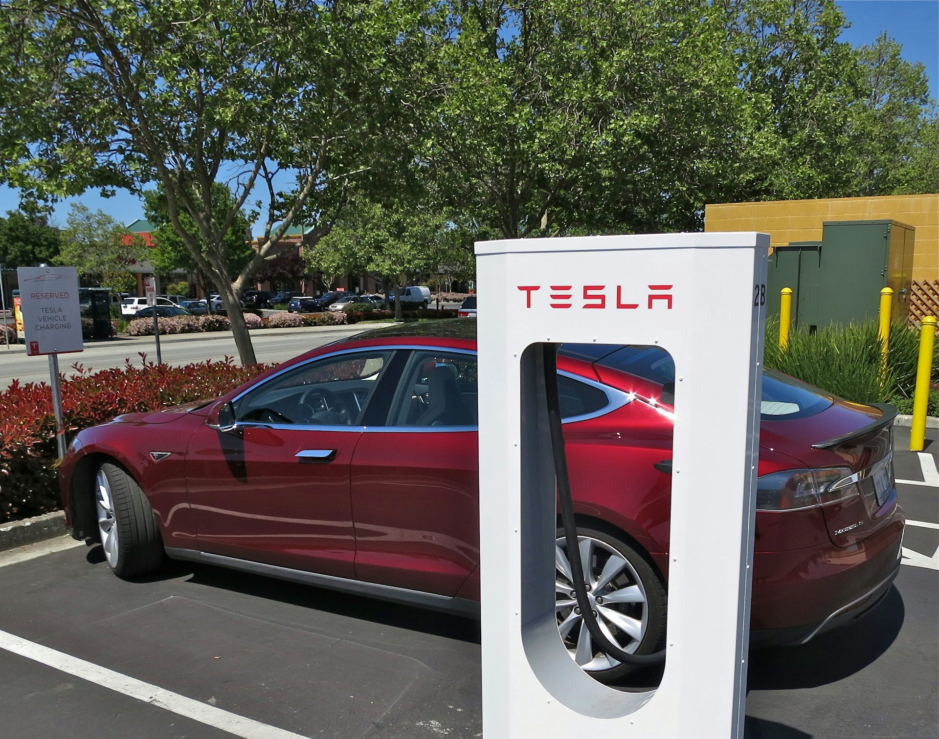 How electric cars can help save the grid