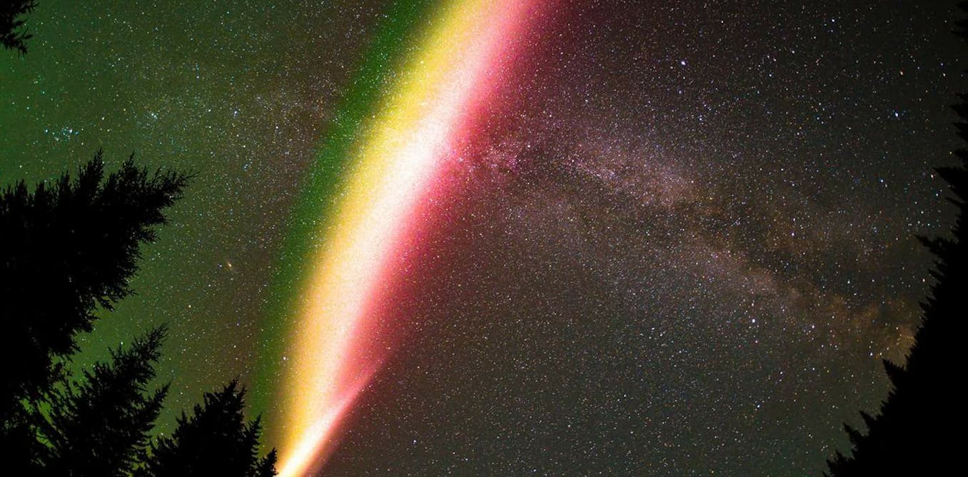 Citizen scientists discover new type of aurora Citizen scientists discover new type of aurora