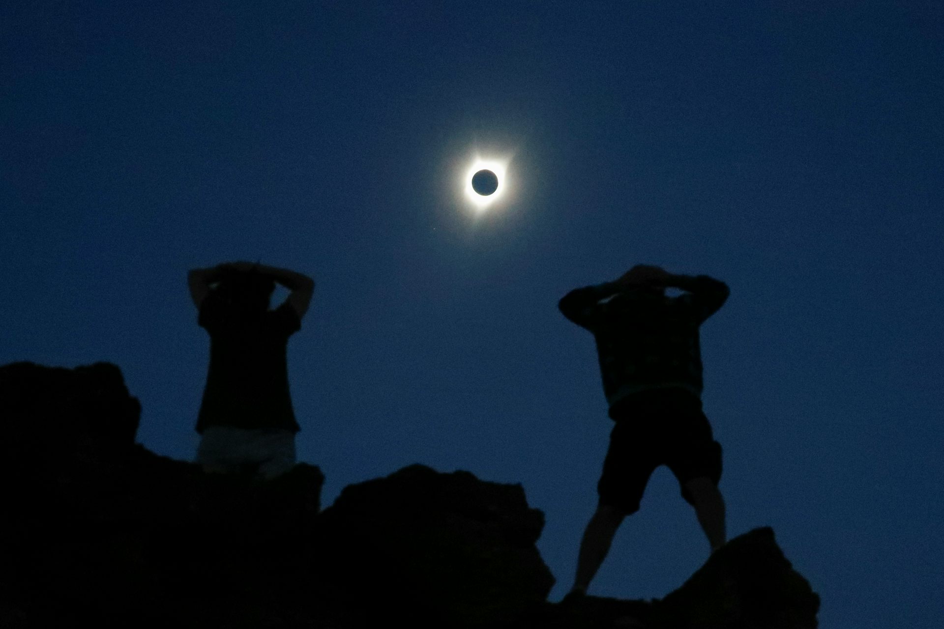 What blackout? How solar-reliant power grids passed the eclipse test