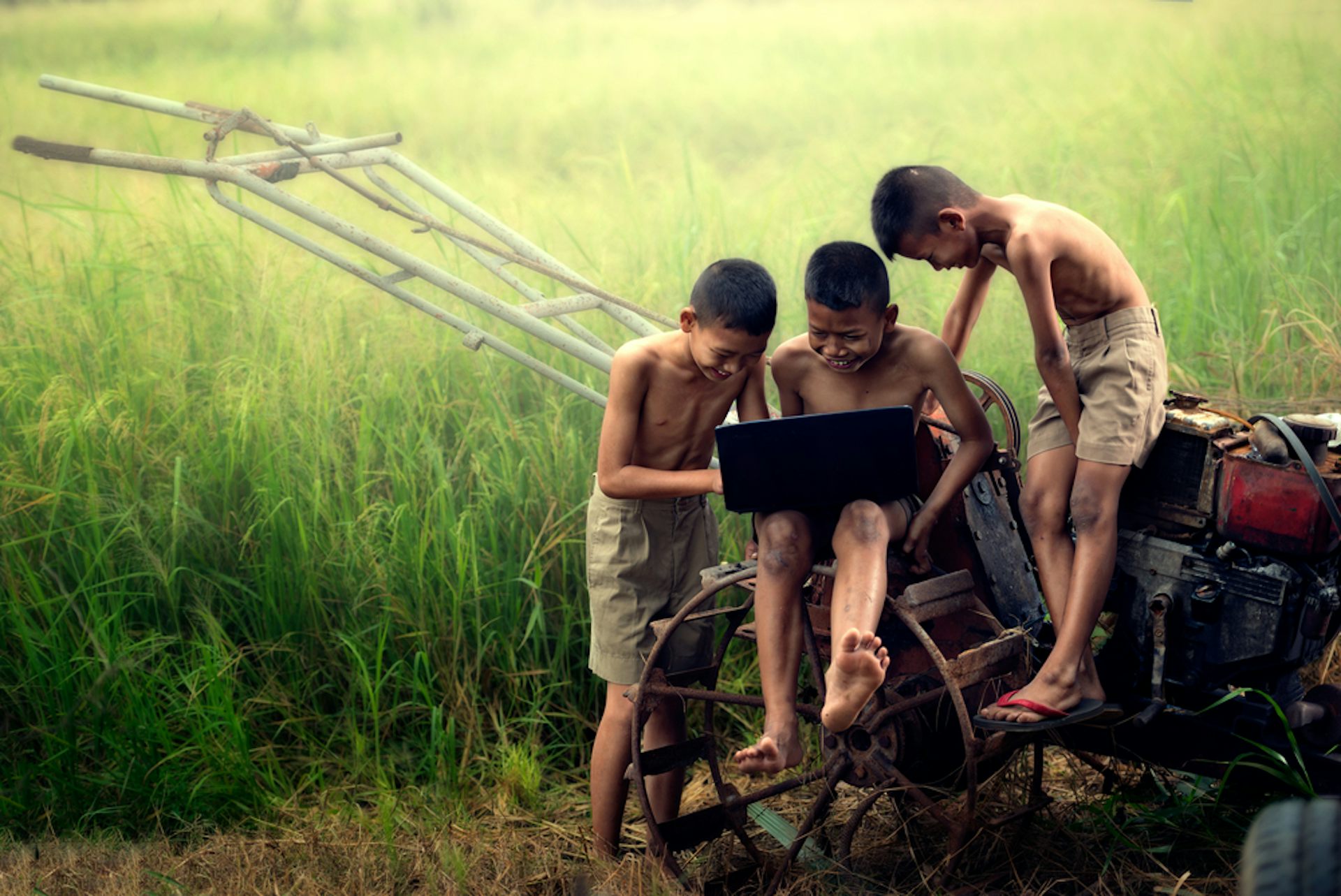 Citizen aid – and why ordinary people are founding their own ...