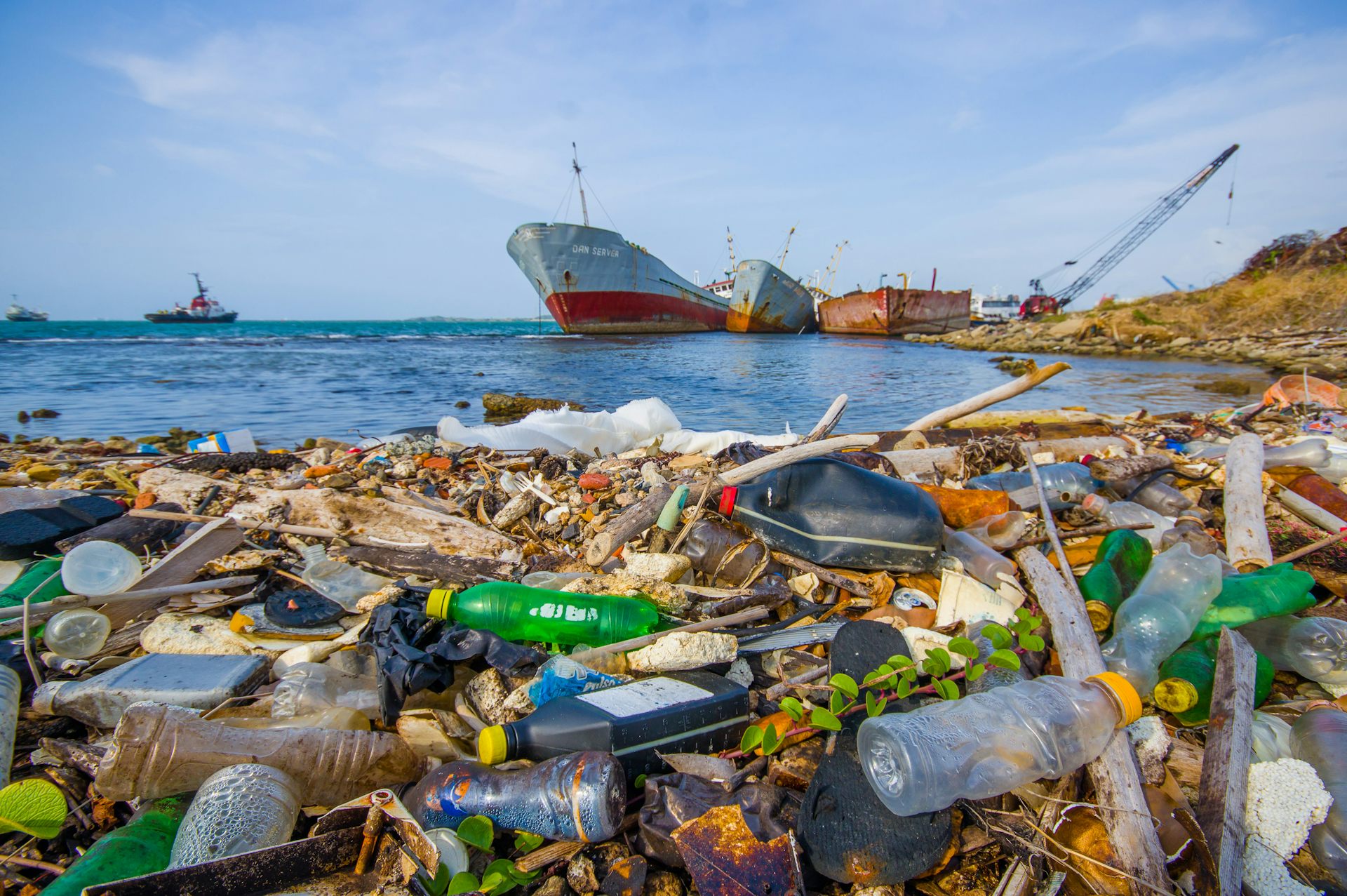 Ocean plastic: clean it up, but avoid the mistakes of global climate policy