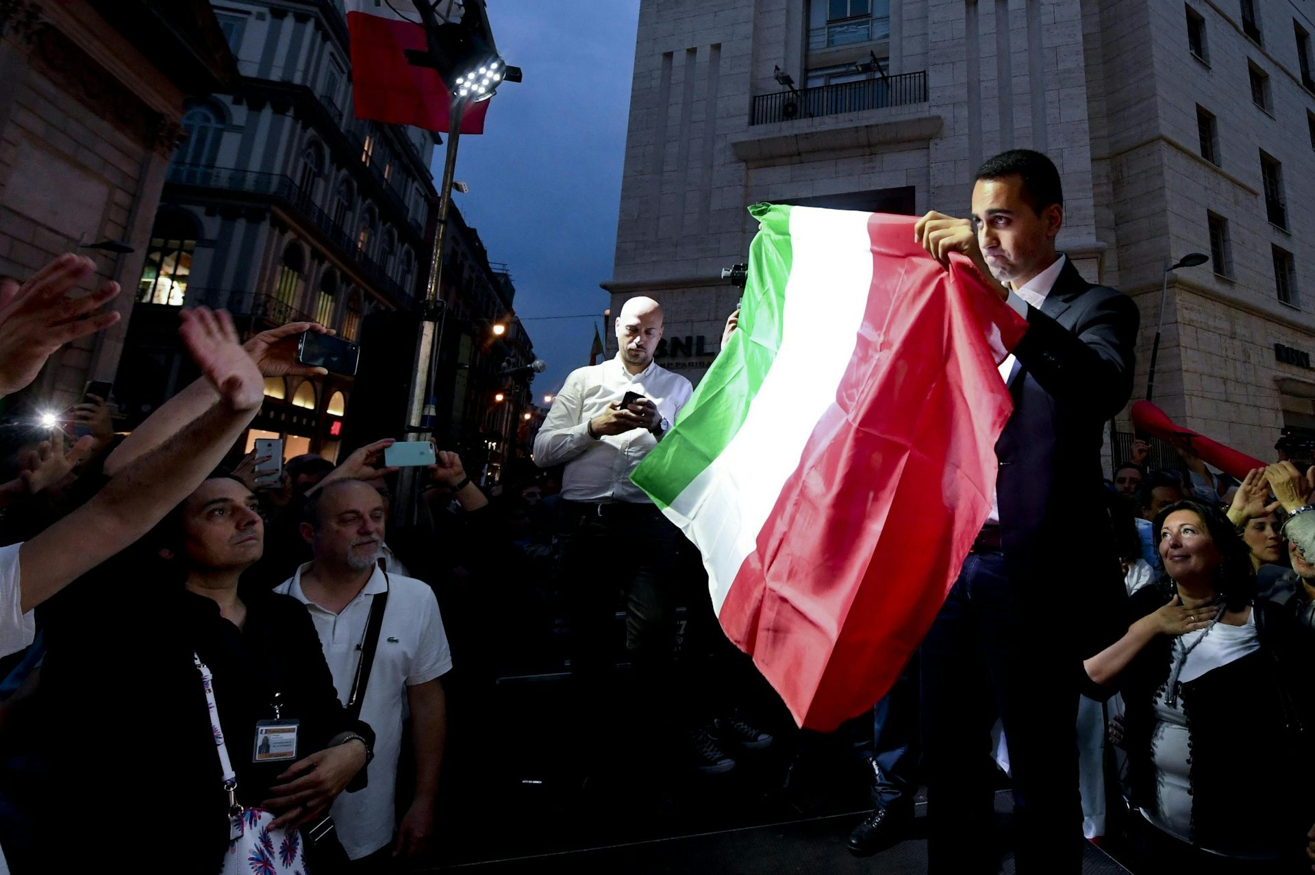Vital Signs: Italy is broke, and the markets have lost all faith in its ...