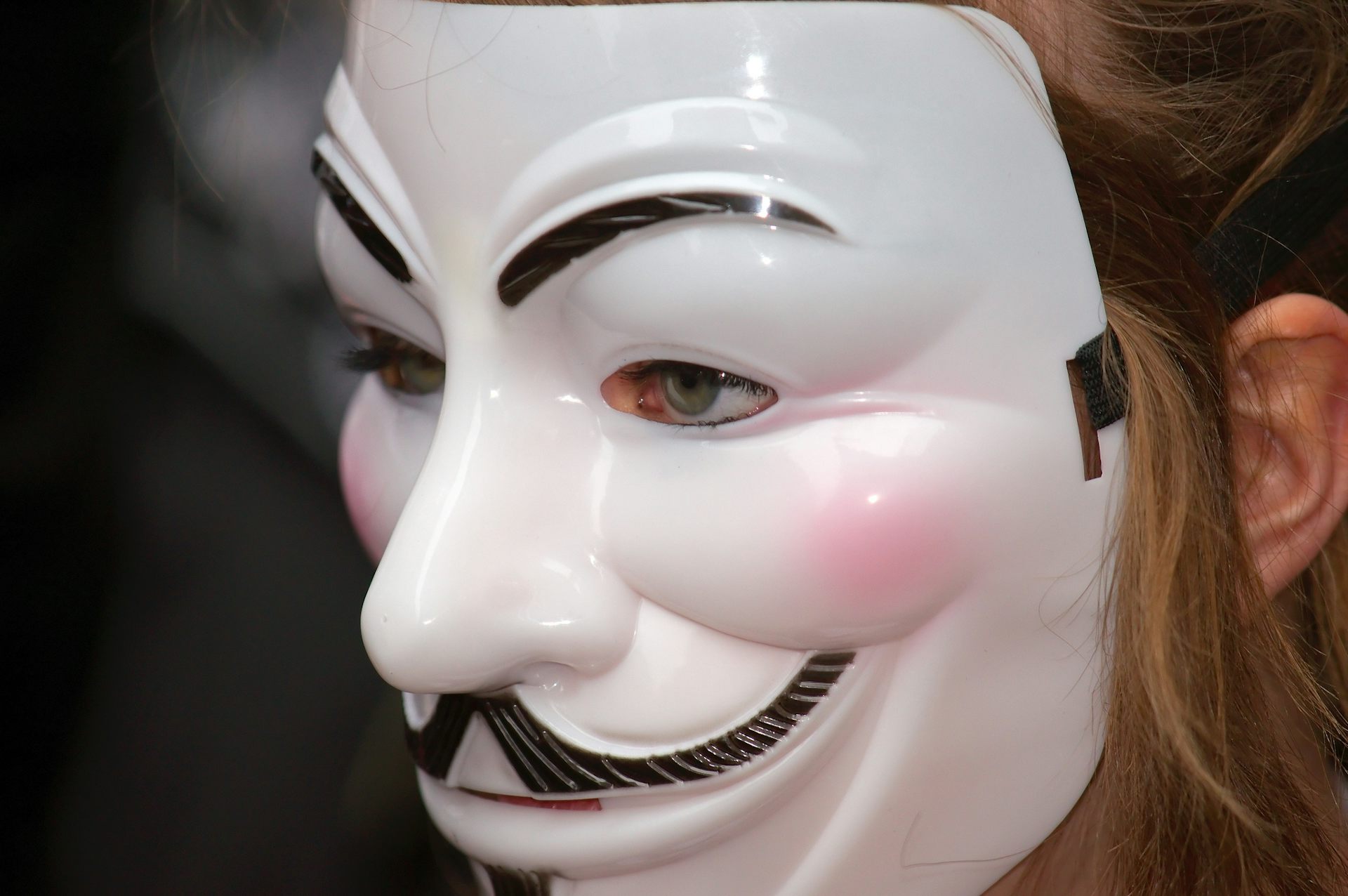 Mask up to keep your data safe online