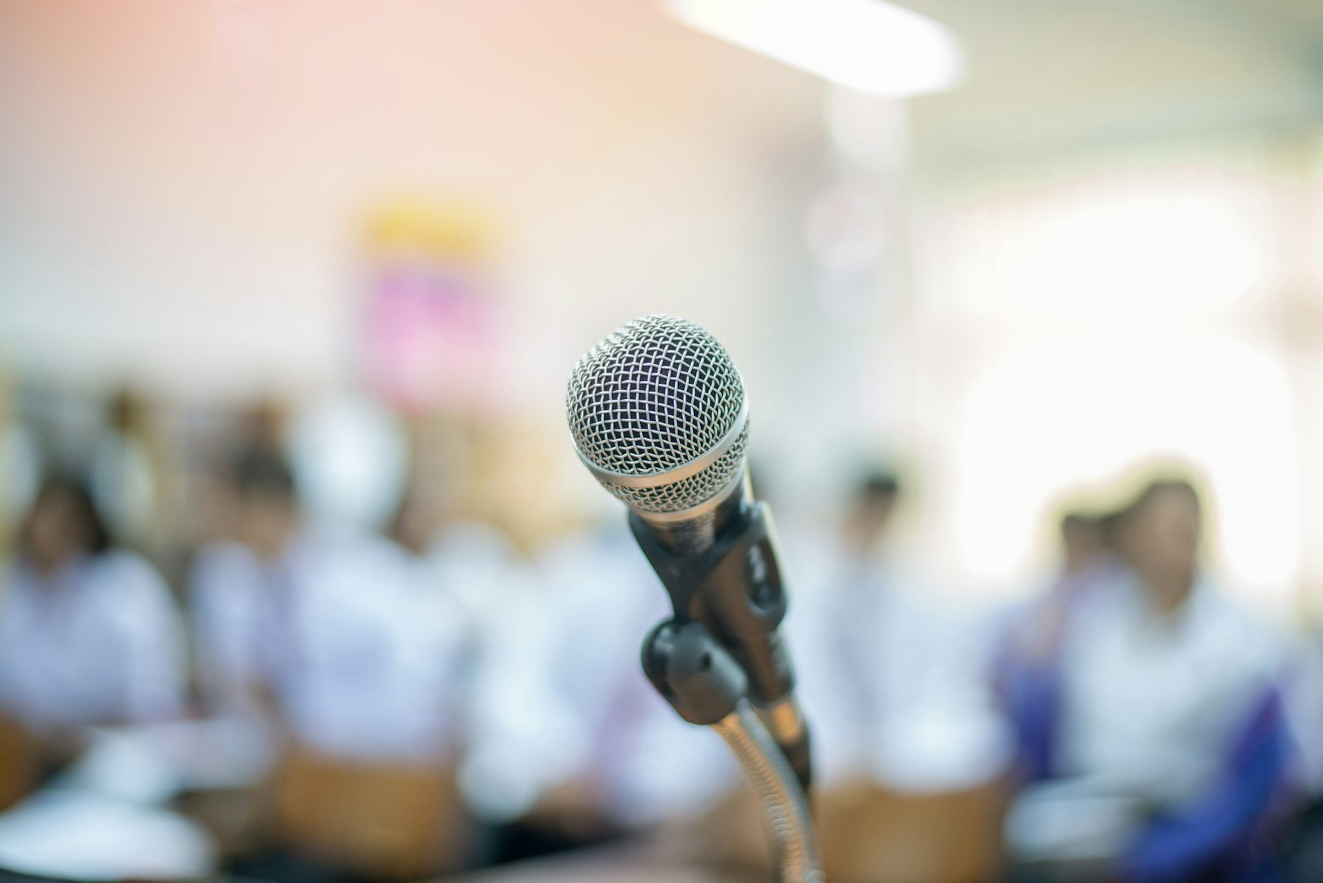 Hablar no es lo mismo que comunicar: le explicamos por qué