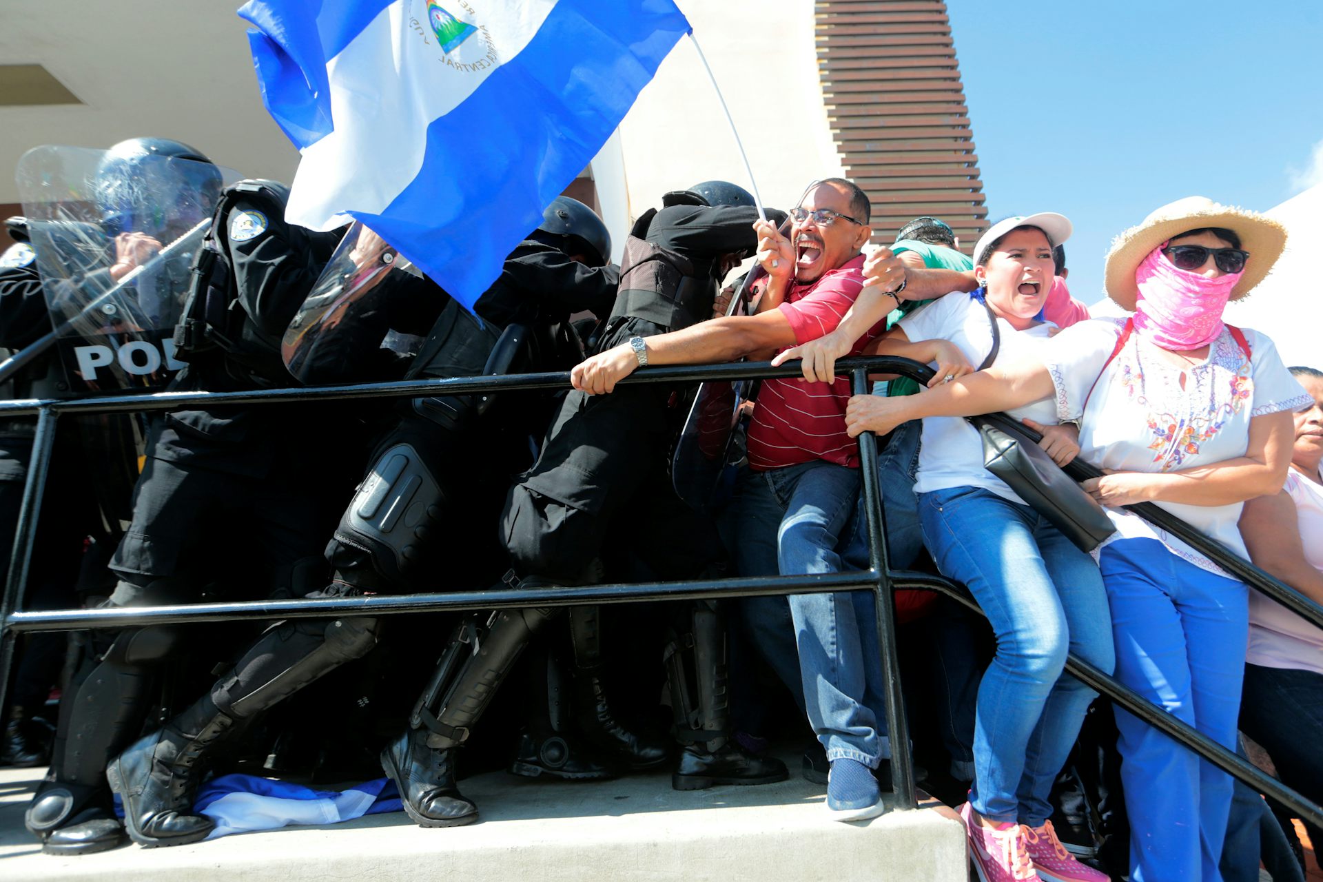 Un año después del levantamiento popular en Nicaragua, Ortega retoma el ...