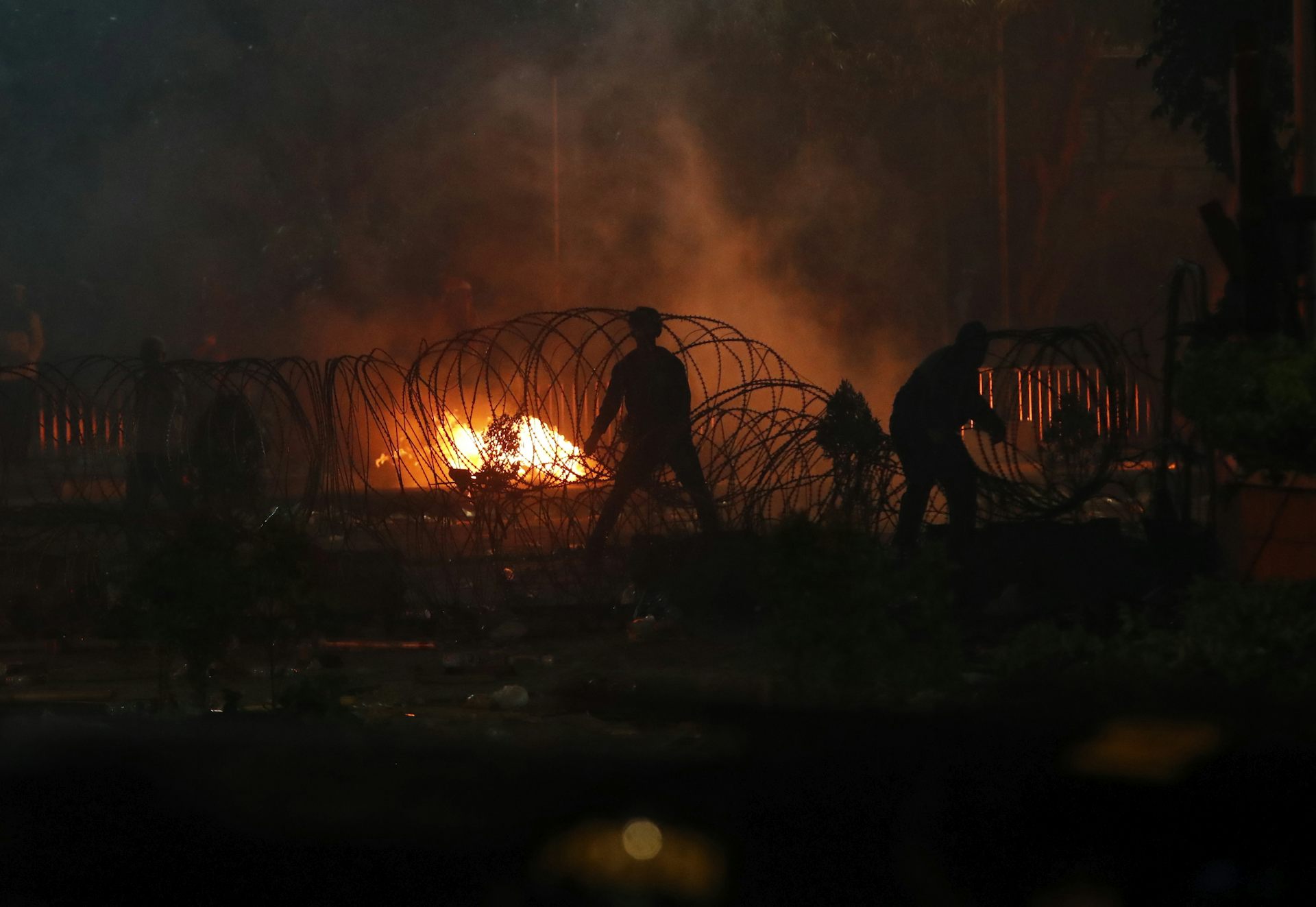 Aksi demo 22 Mei: Pembatasan akses media sosial lukai hak rakyat untuk ...