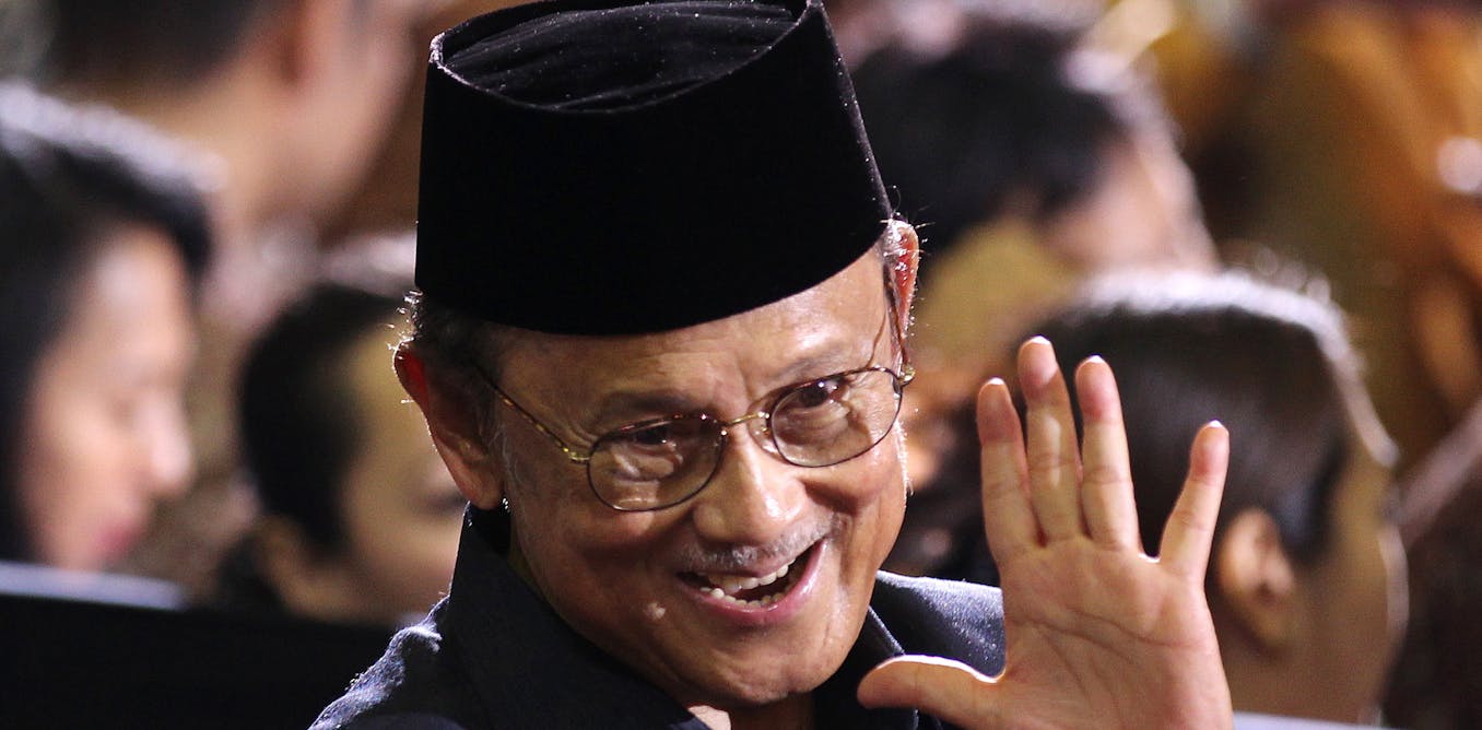 Bj Habibie Mantan Presiden Dan Insinyur Hebat Yang Membangun Industri Pesawat Nasional Dengan