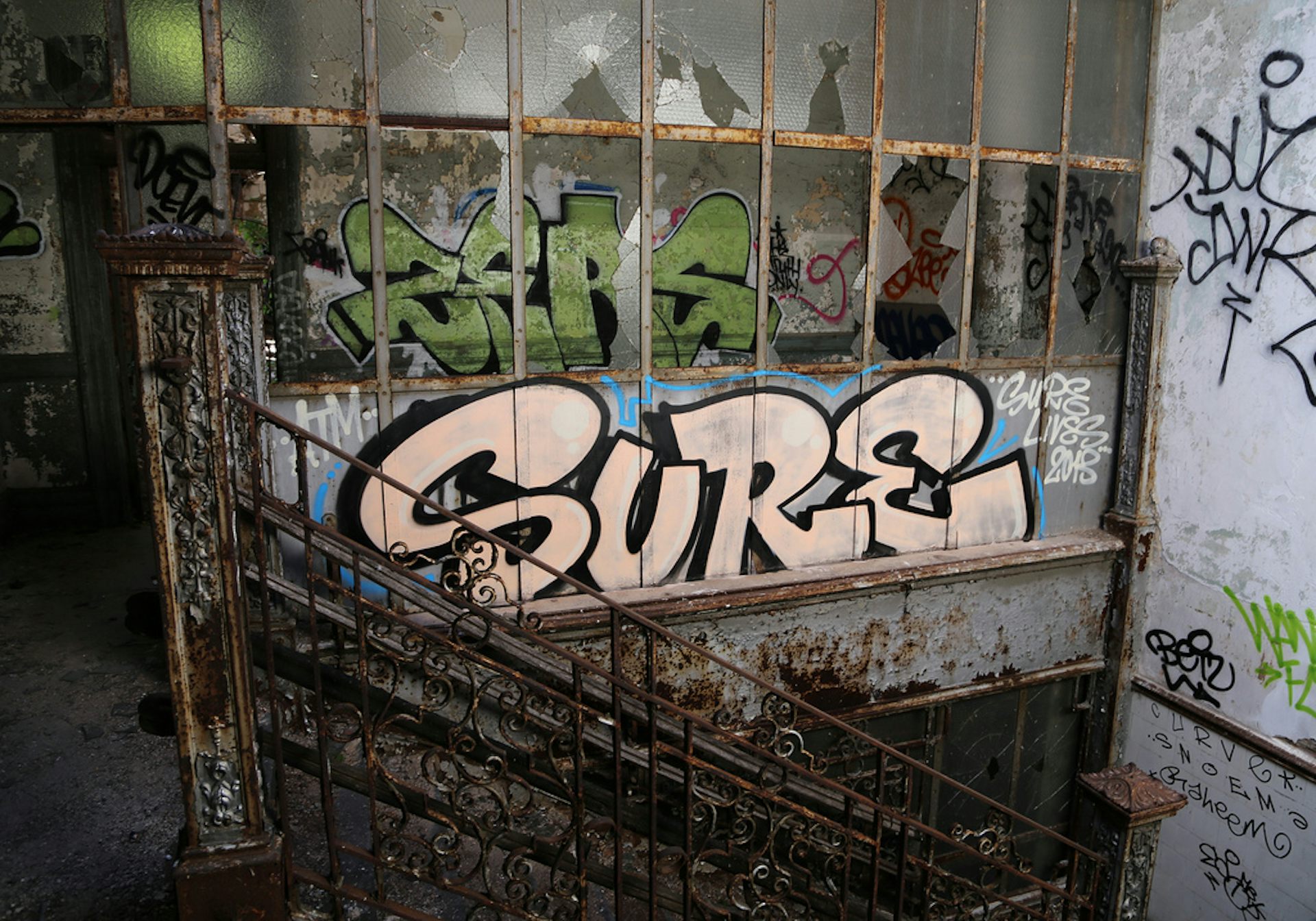 Lost in translation: confidence and certainty in climate science