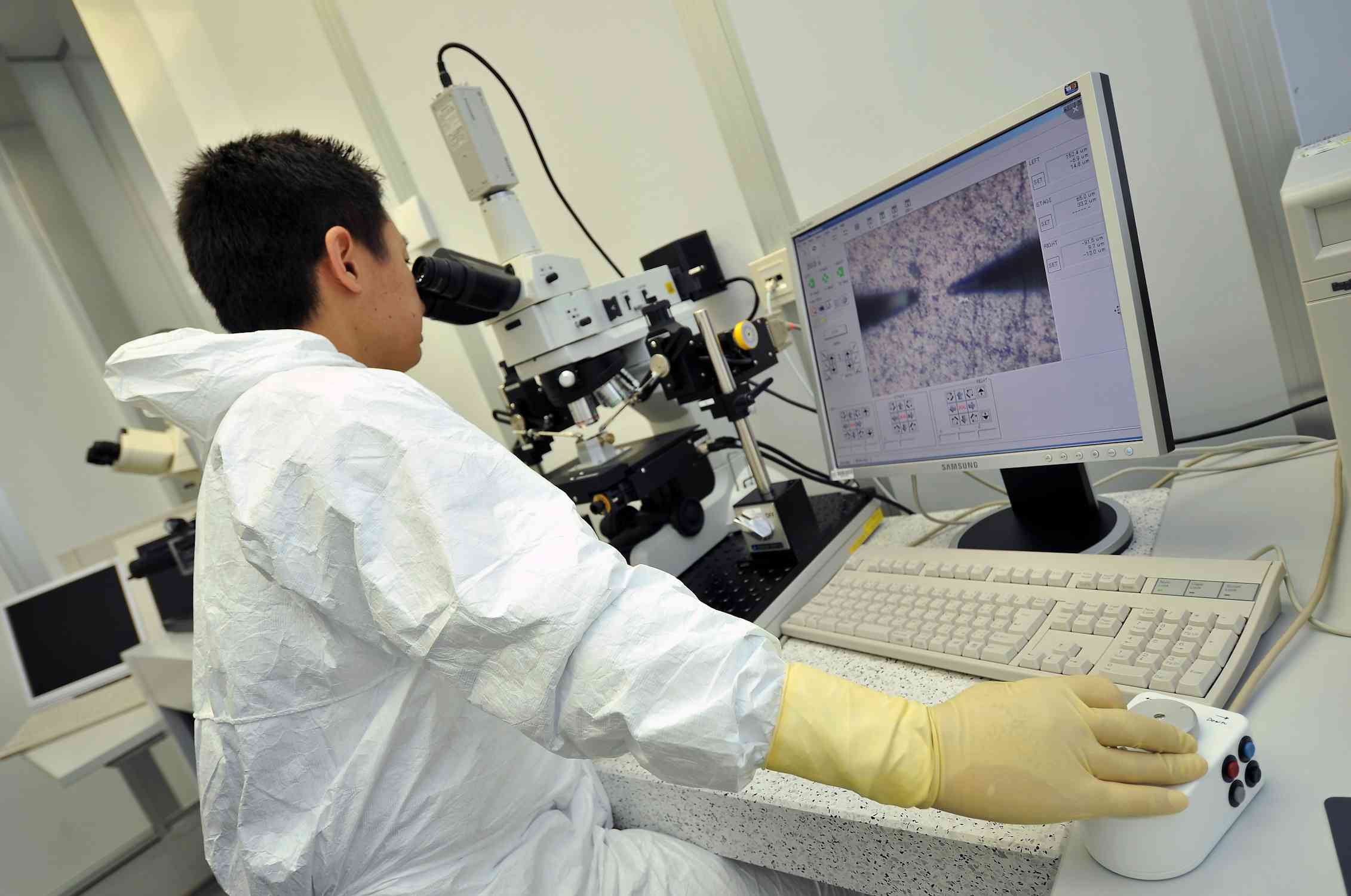 Les « invisibles » du travail scientifique Les « invisibles » du travail scientifique