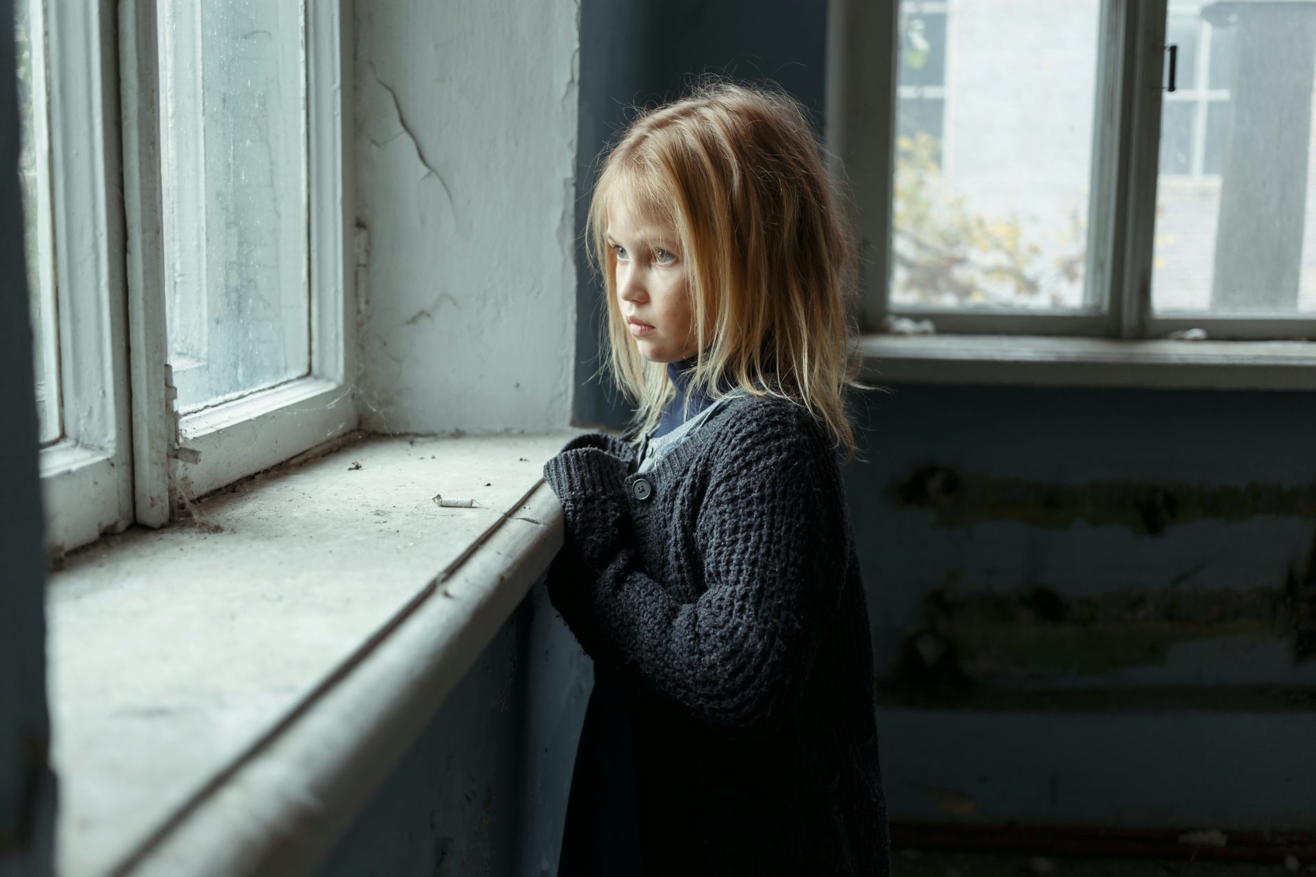 Childhood deprivation affects brain size and behaviour