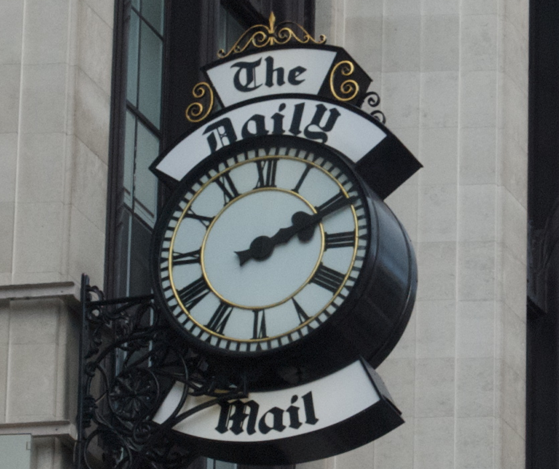 Sidebar of blame: why we are addicted to Mail Online
