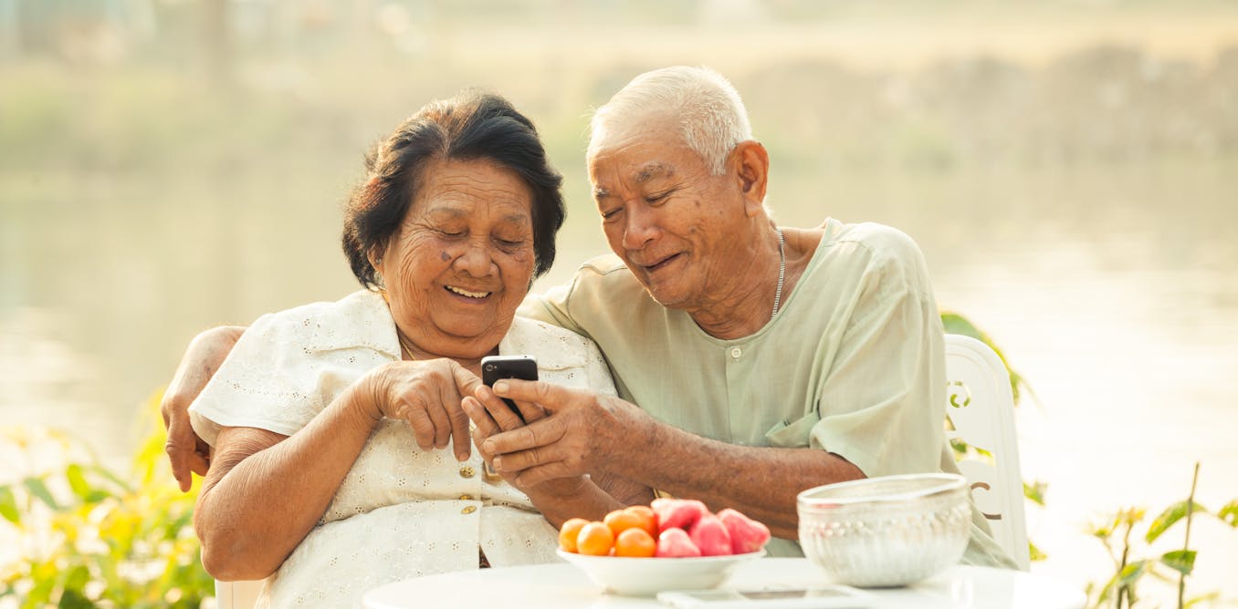 These tools help older people connect digitally while isolating These tools help older people connect digitally while isolating