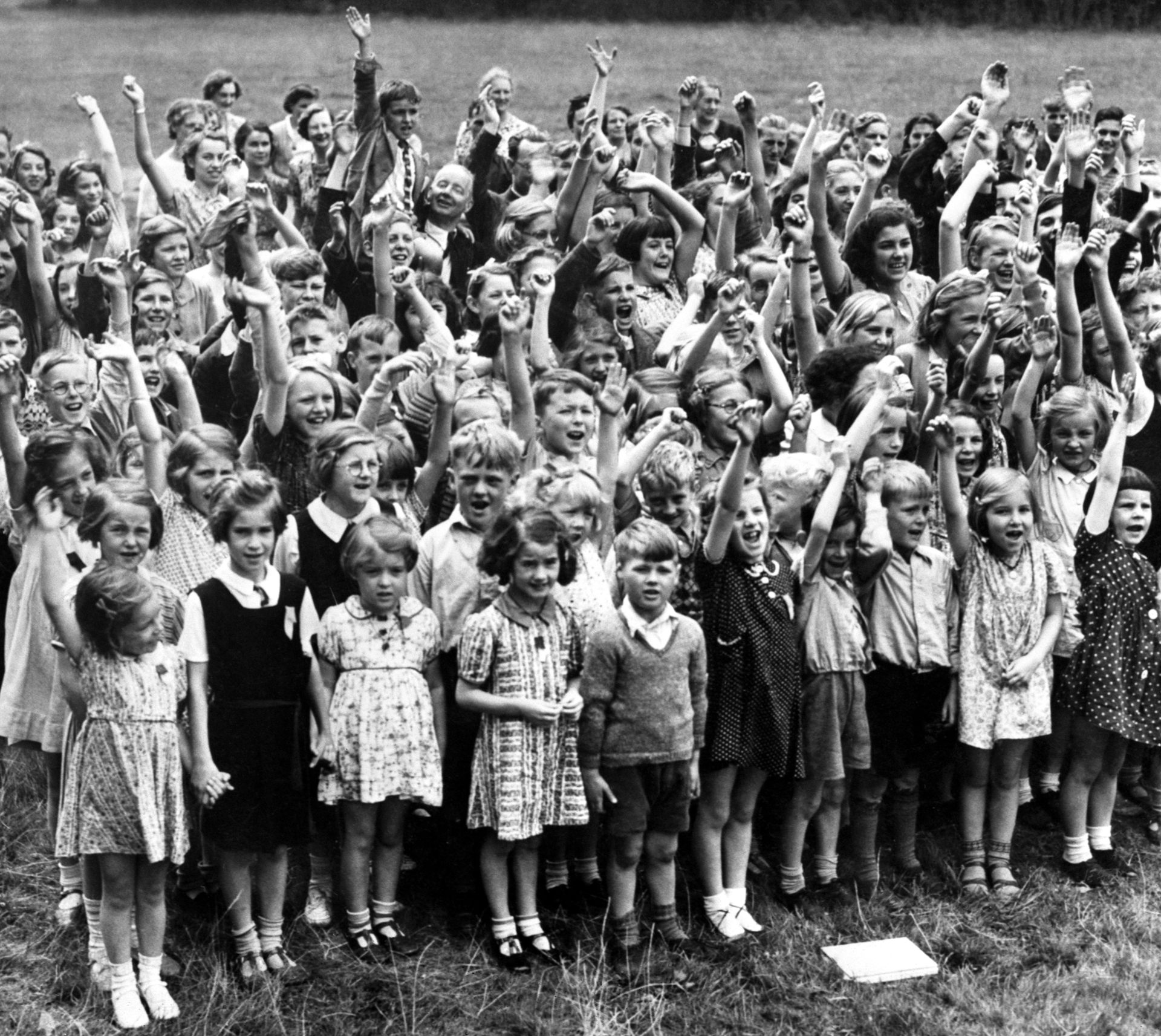 Horrid little cowards who ran away? The overseas evacuation controversy ...