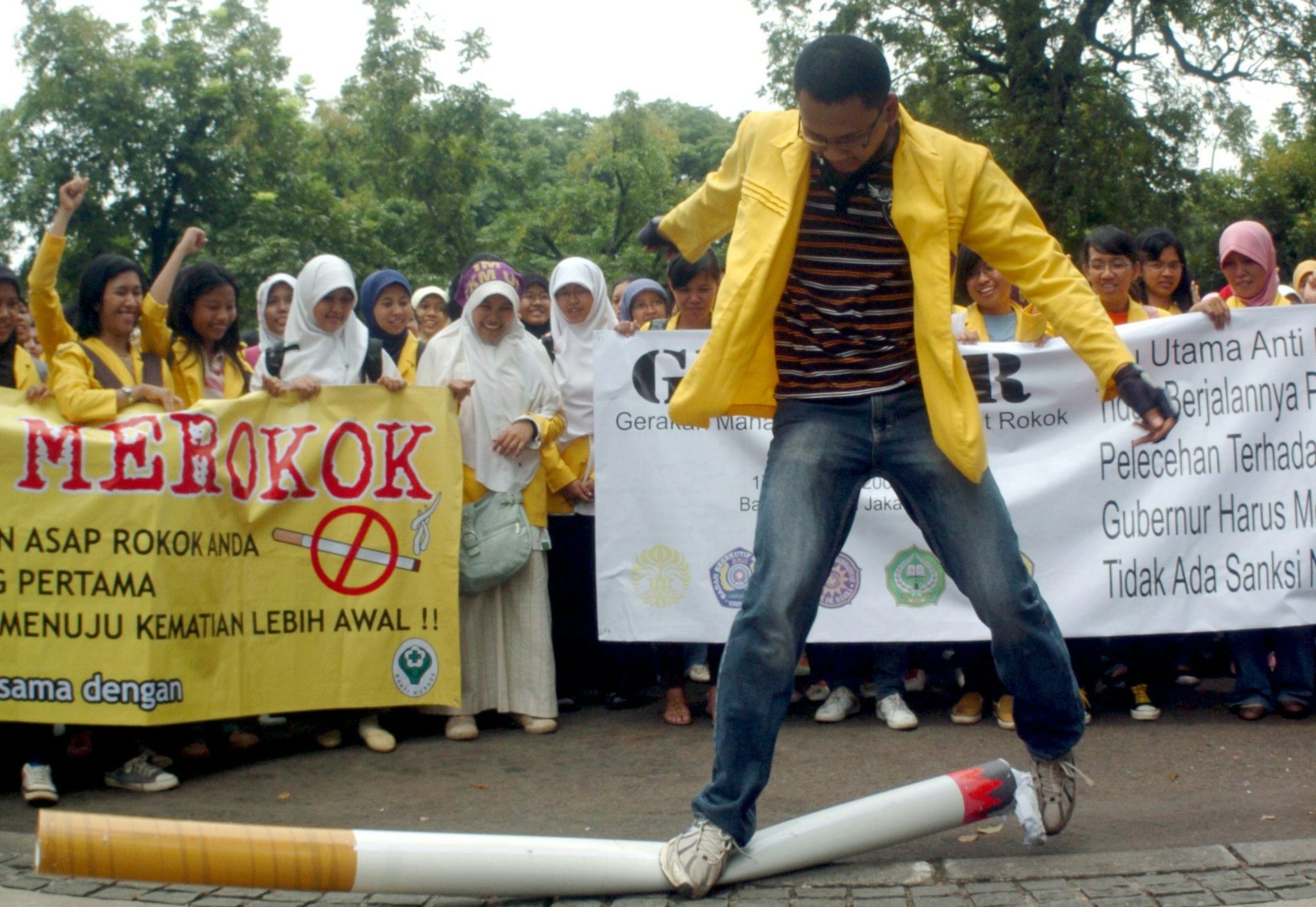 Meratifikasi konvensi pengendalian tembakau WHO (FCTC) dapat membantu ...