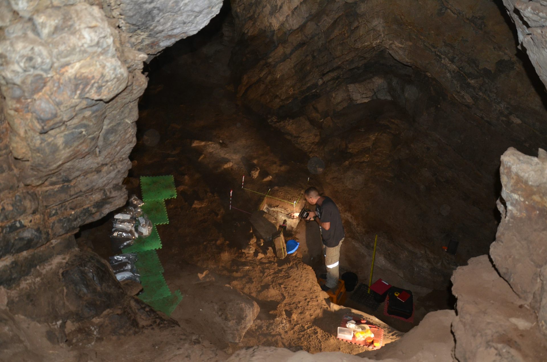 Magic, culture and stalactites: how Aboriginal perspectives are ...