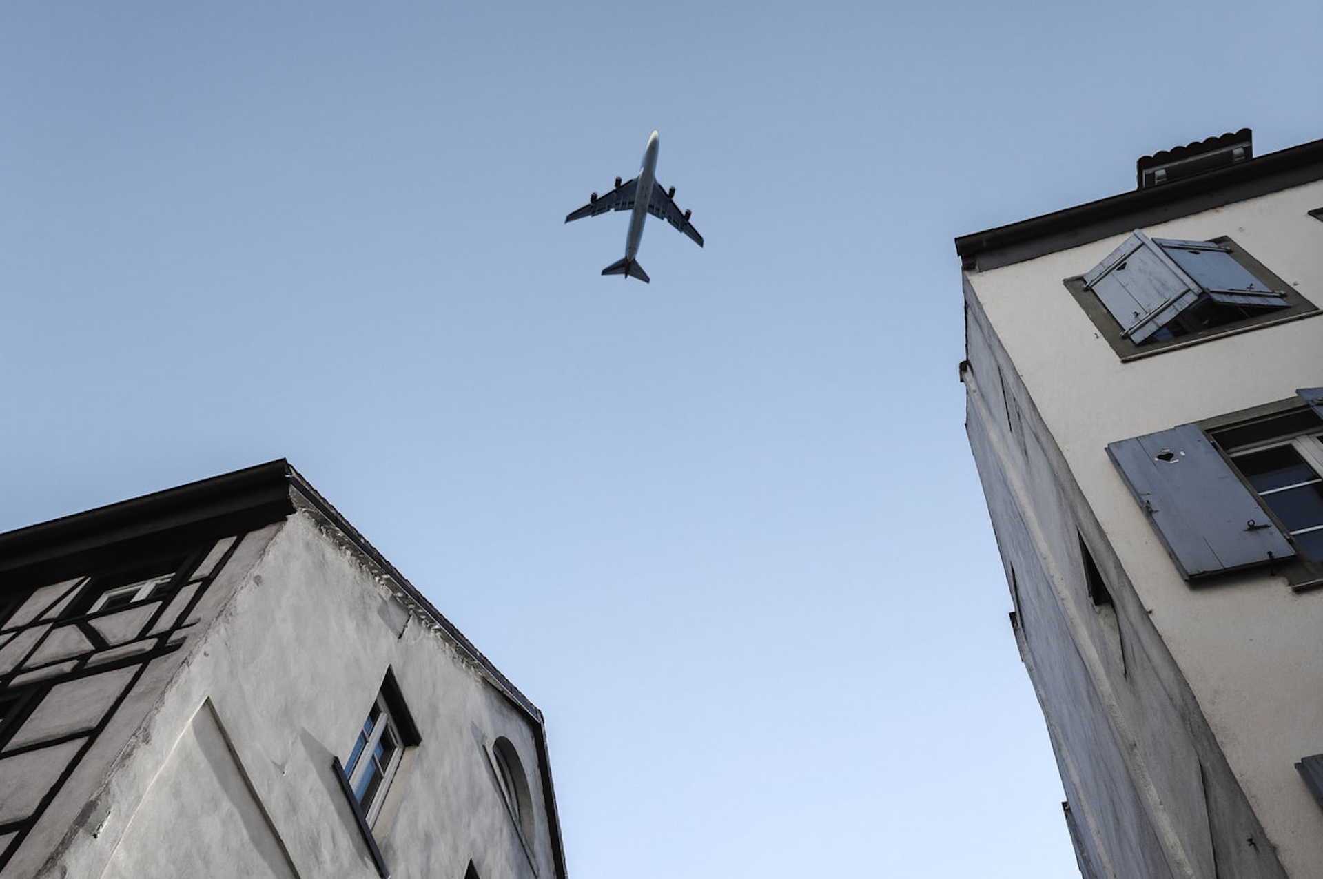 Quels sont les effets du bruit des avions sur notre santé