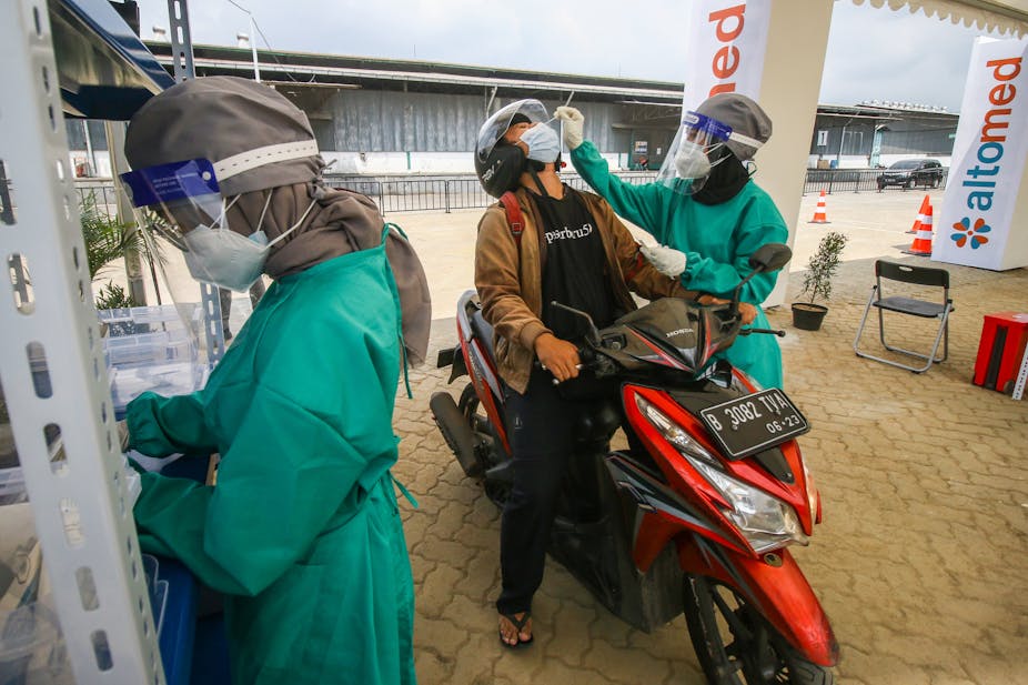 Menunggu reaksi pasar pasca instruksi Jokowi menurunkan harga tes PCR ... Menunggu reaksi pasar pasca instruksi Jokowi menurunkan harga tes PCR ...