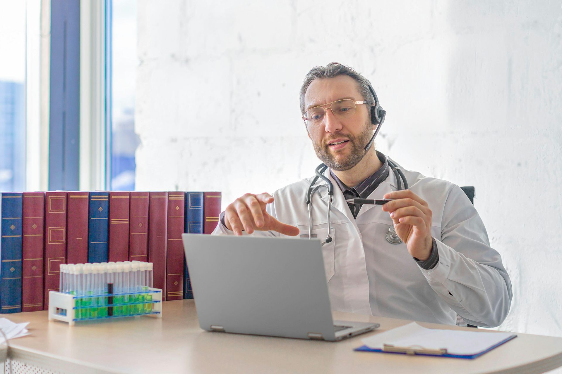 Why remote consultation with a doctor is difficult – and how it can be ...