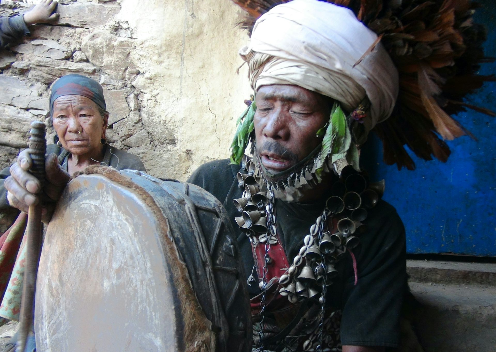 « Secrets de Terrain » : Anne et les tambours des chamanes Kham-Magar