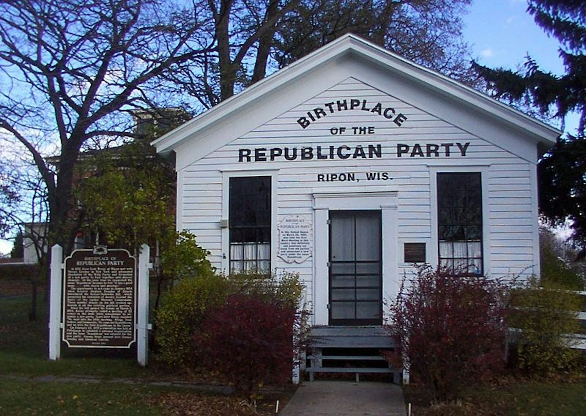 Republican Party is divided against itself … What else is new?
