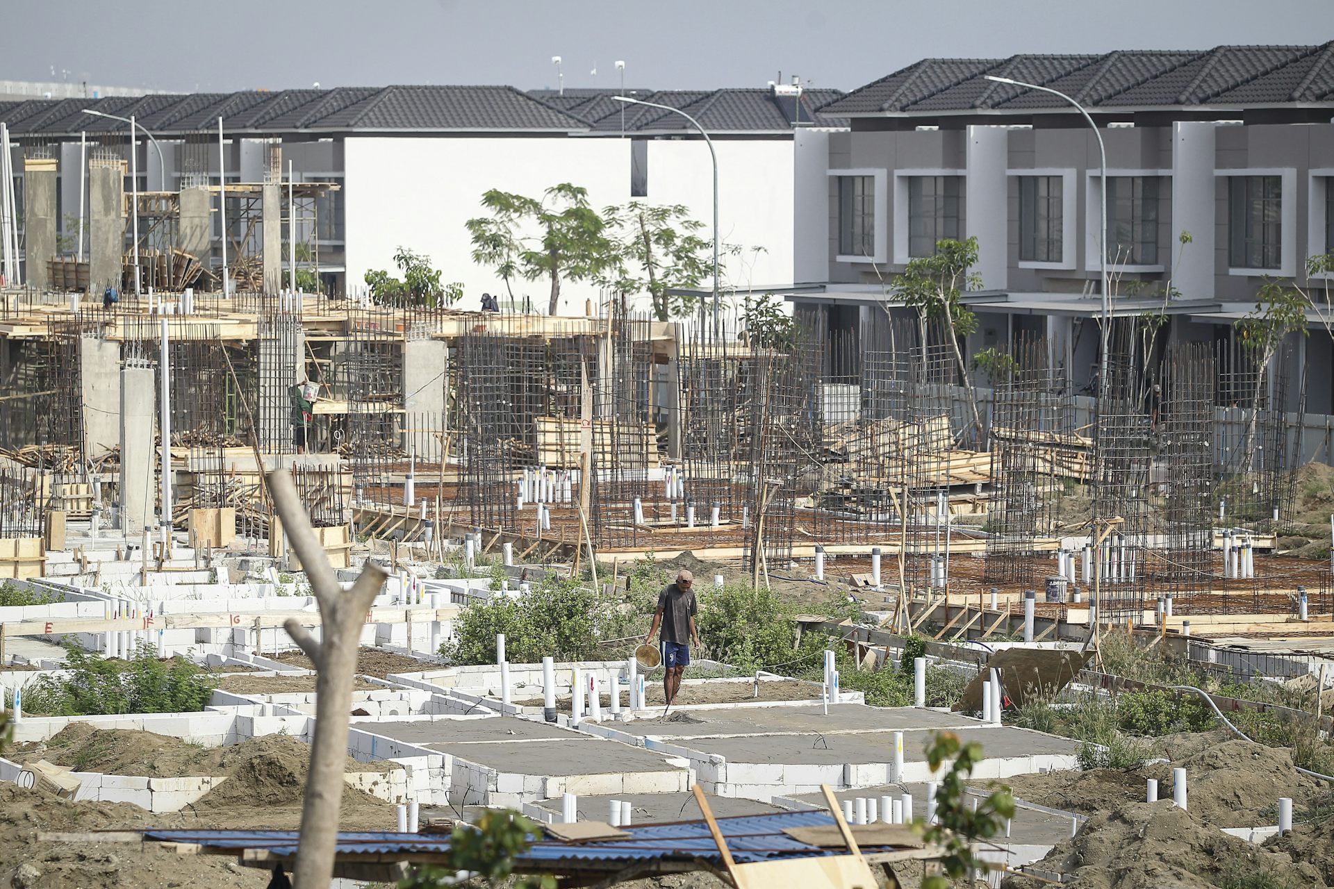 Three policy changes to ease the Indonesian middle class’s housing crisis