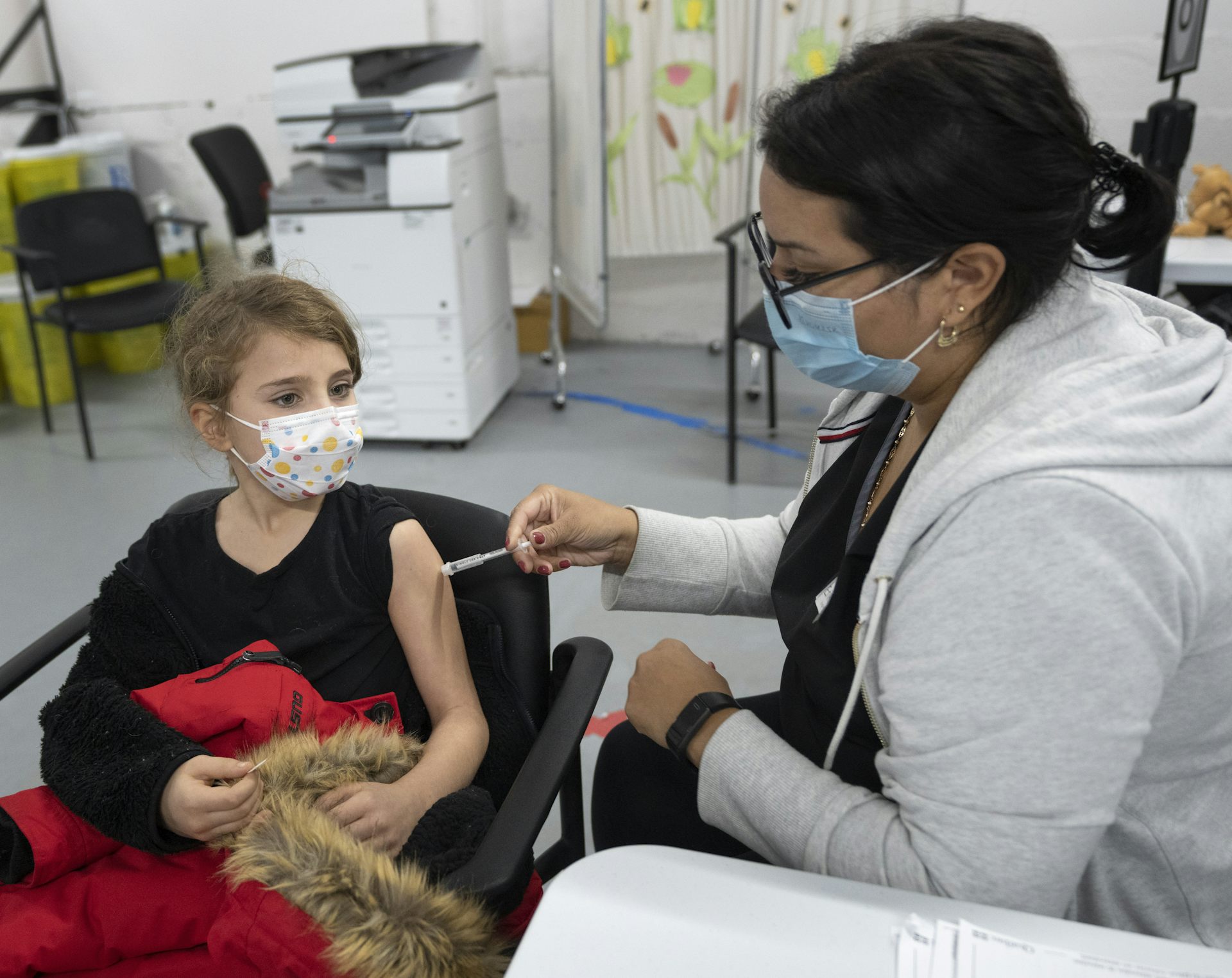 If your child is afraid of — or refusing — a medical procedure, here’s ...