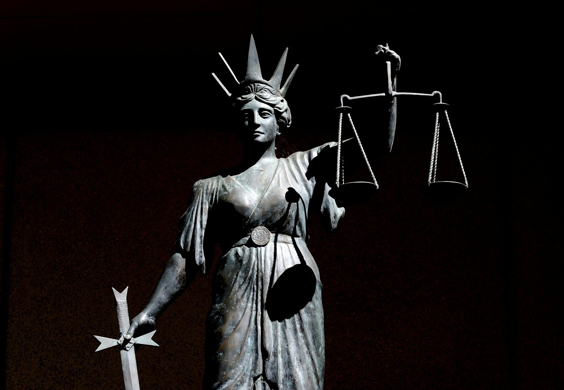 ‘Slow, expensive, complicated’ legal system must be improved