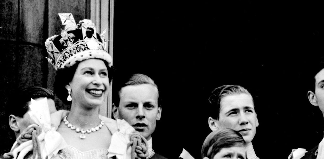 Elizabeth Ii Took The Throne At Age 25 — One Of The Many Young Queens