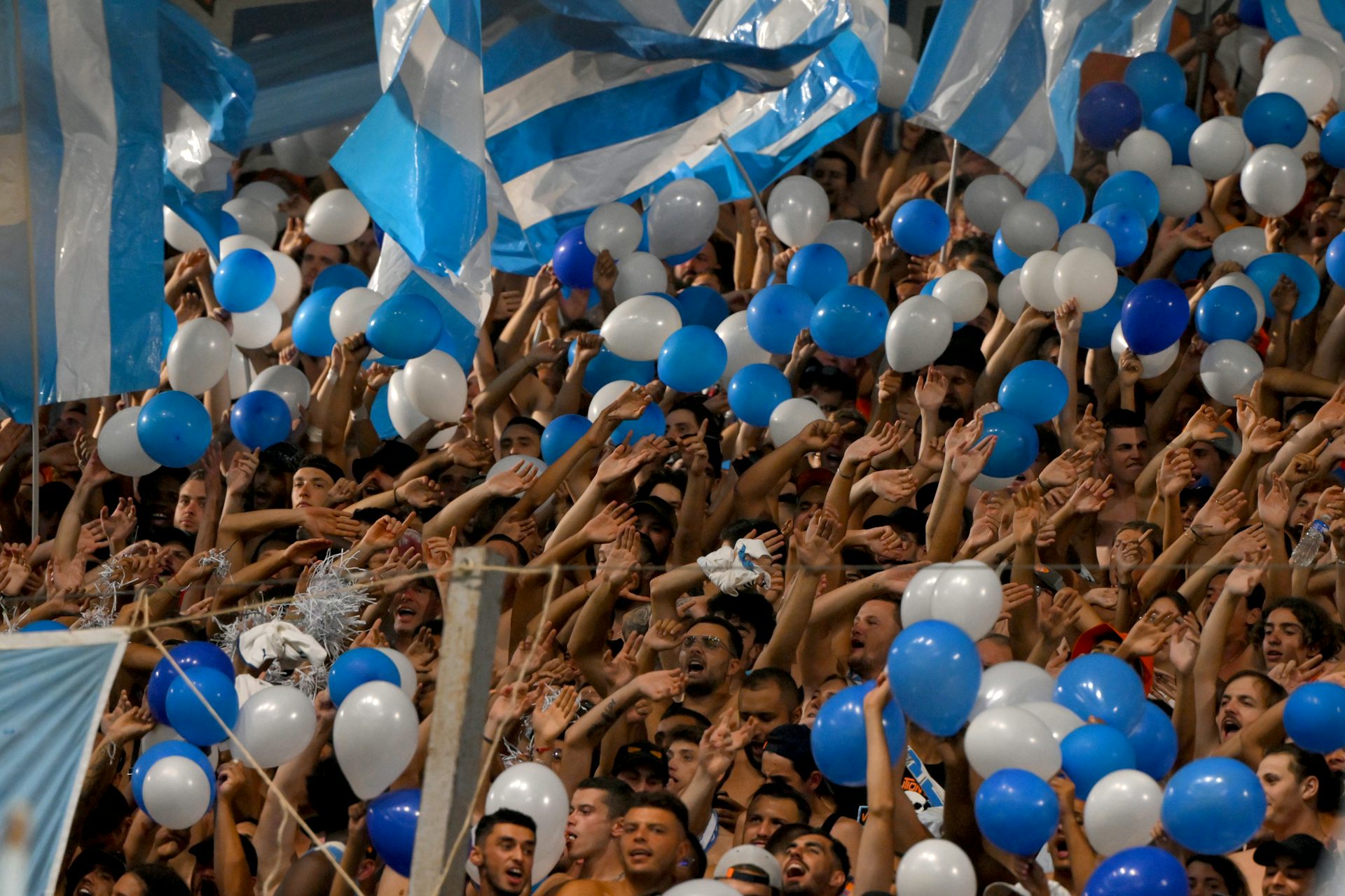 Podcast : Assister à un match de foot ou aller à l’opéra, est-ce vivre ...