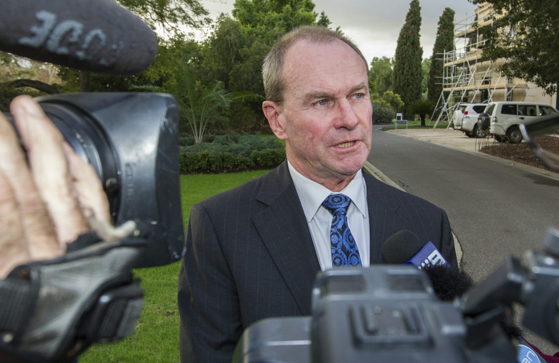 Political loyalty, splits and rats: the case of Martin Hamilton-Smith