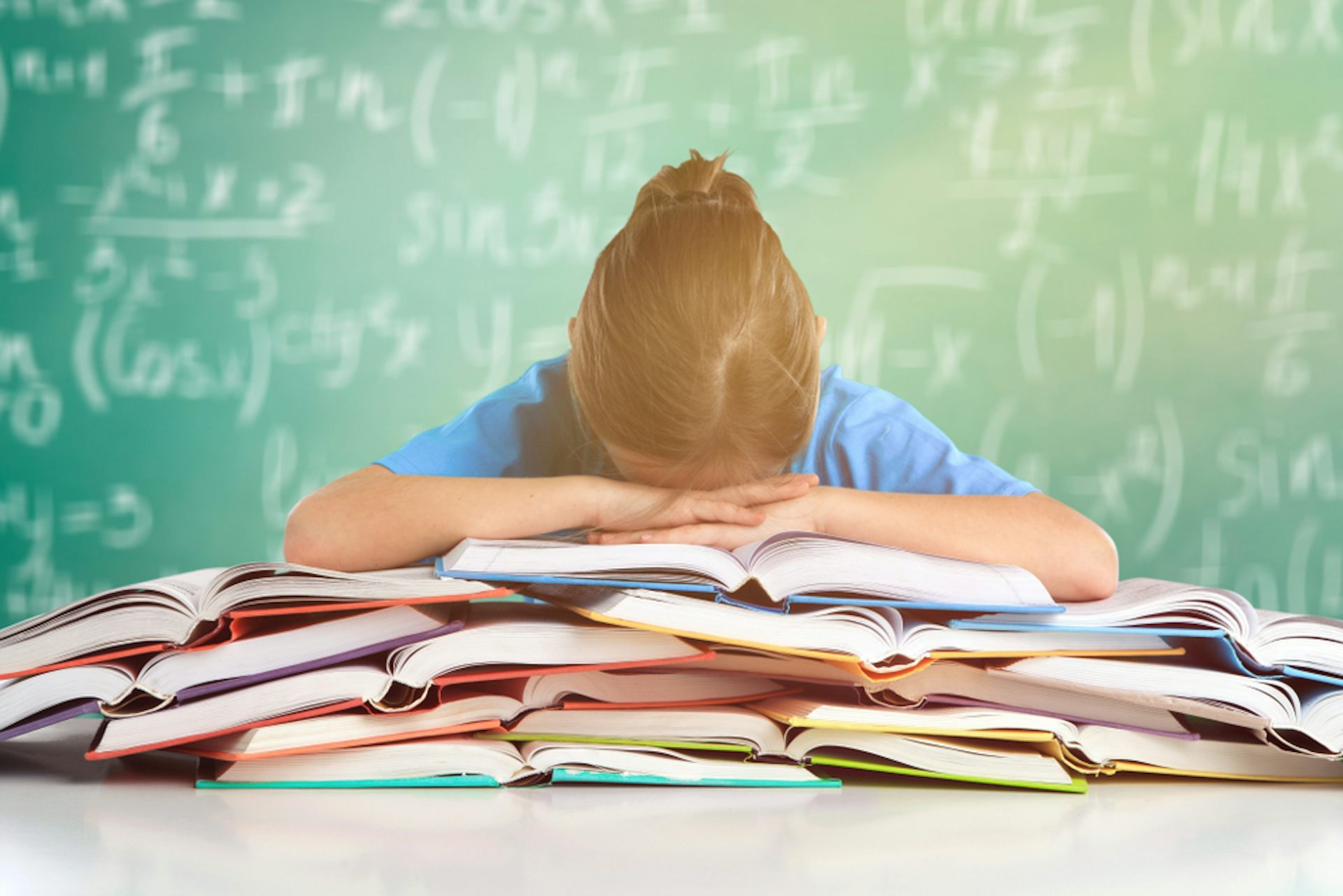 Anxiété face aux maths : comment aider un enfant à la surmonter