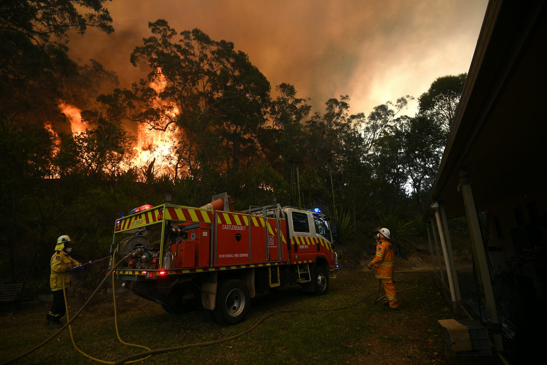 In a bad fire year, Australia records over 450,000 hotspots. These maps ...