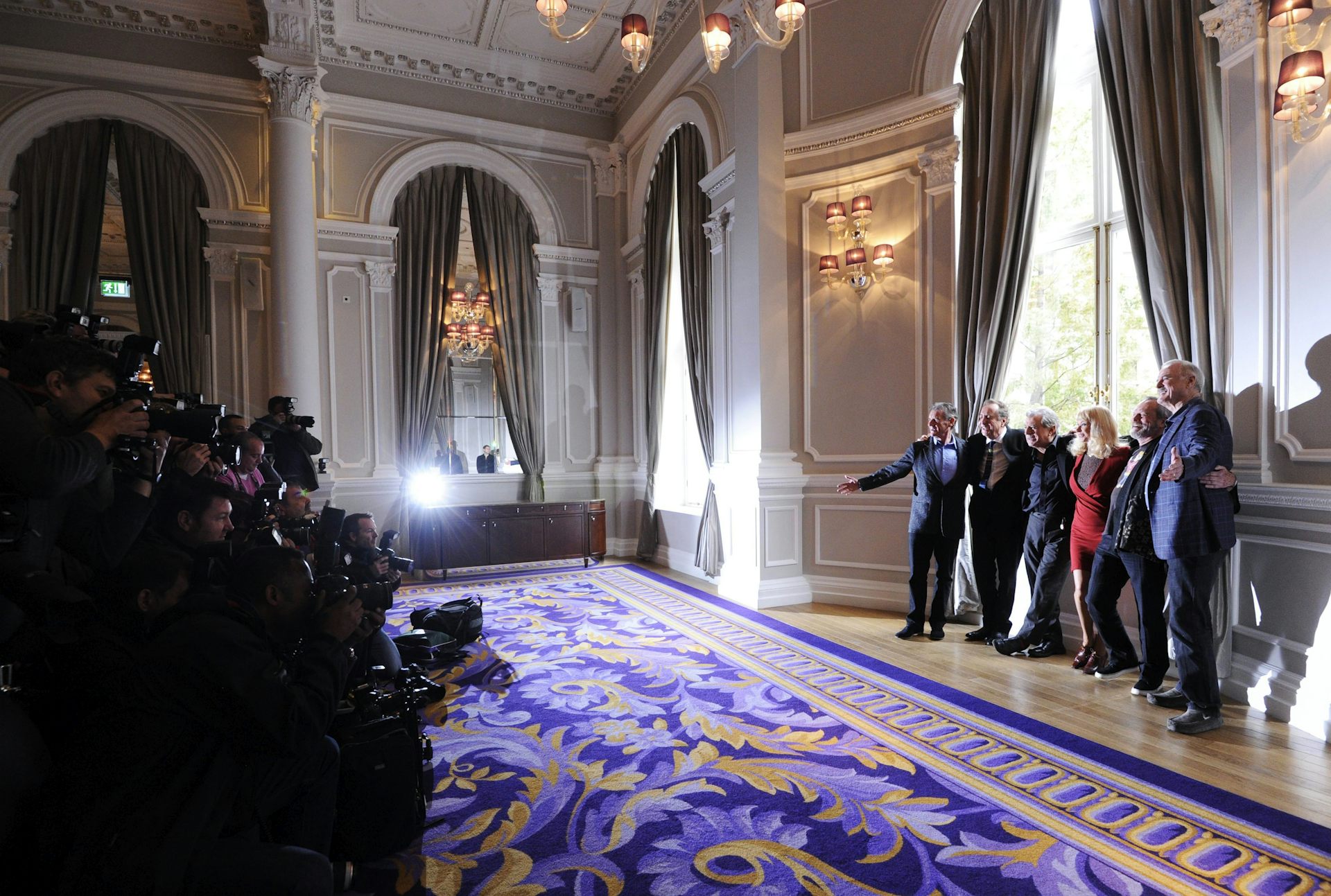 Monty Python’s reunion gives you a funny feeling again? Luxury!