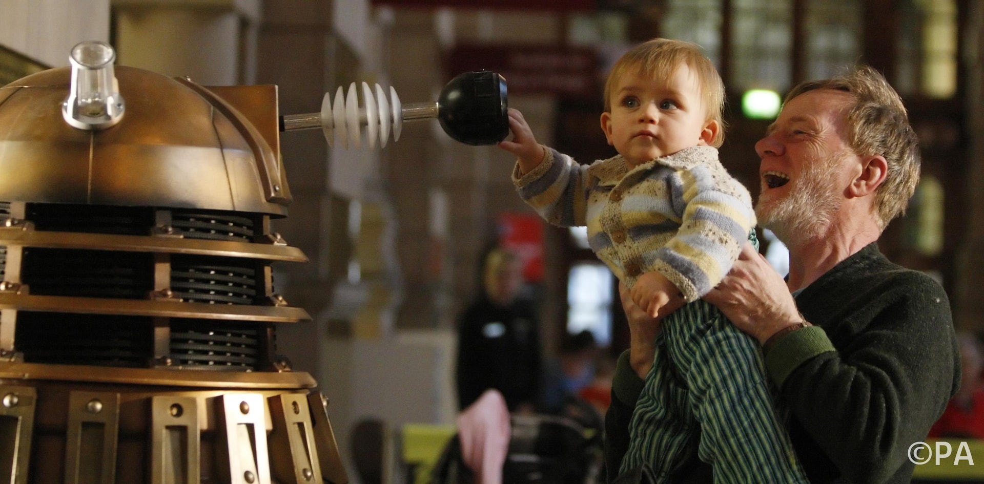 Don’t stop toddlers running around museums – it could help them learn