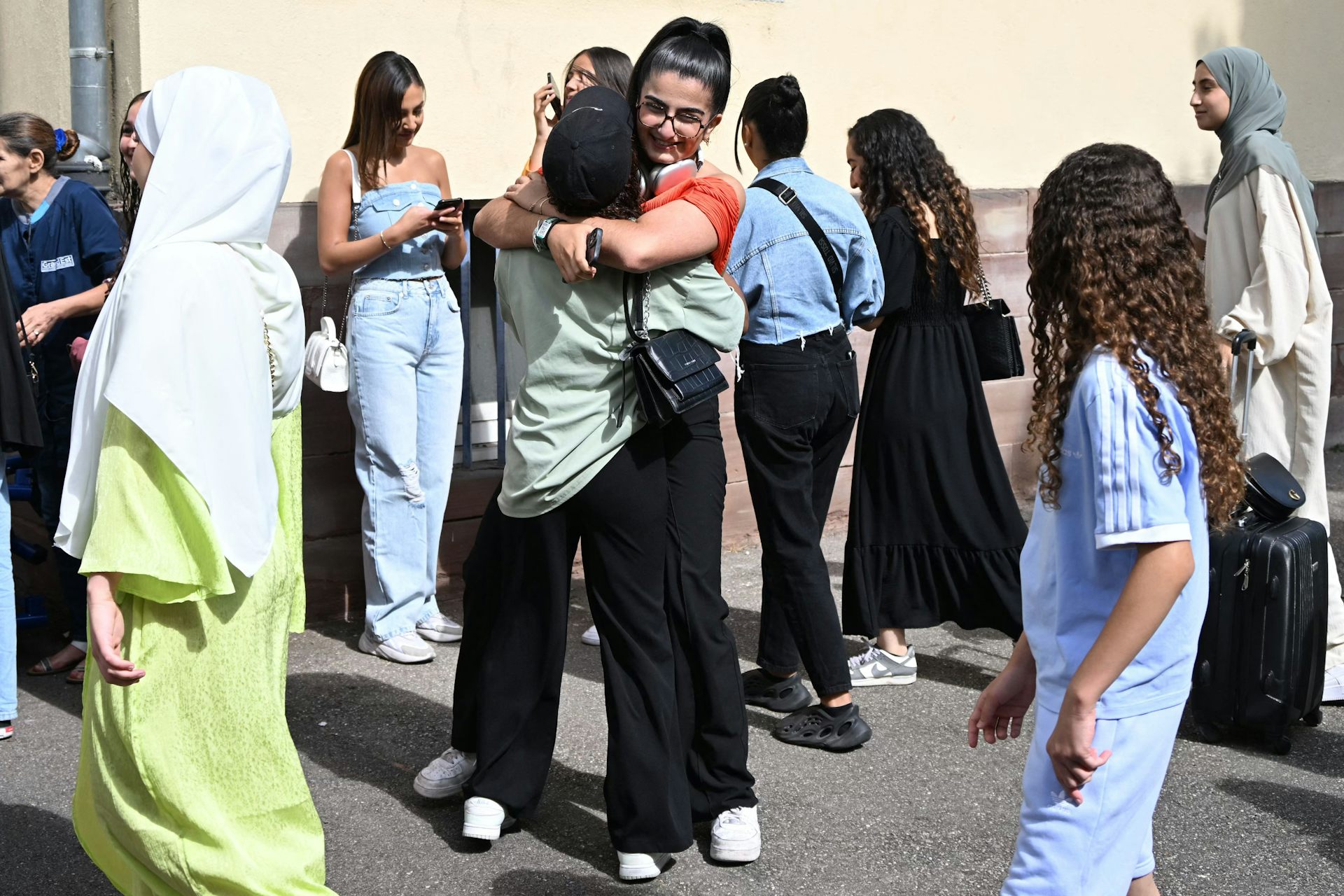 L’uniforme à l’école, reflet du clivage entre la droite etla gauche ...