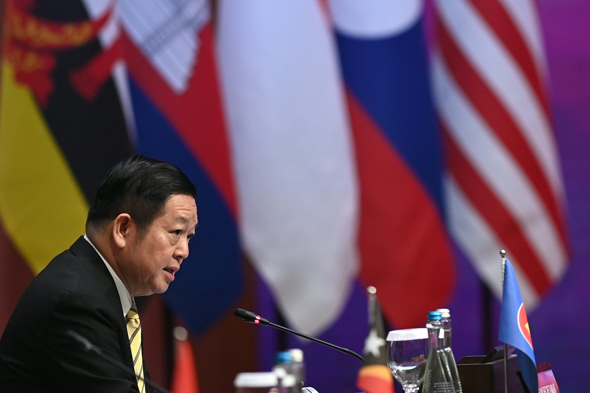 Bagaimana ASEAN menyeimbangkan posisi di tengah rivalitas AS-Cina?