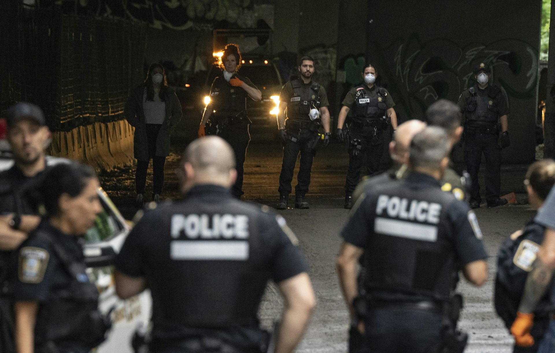 Montréal's 'mixed' police squads don't help the city's unhoused people ...