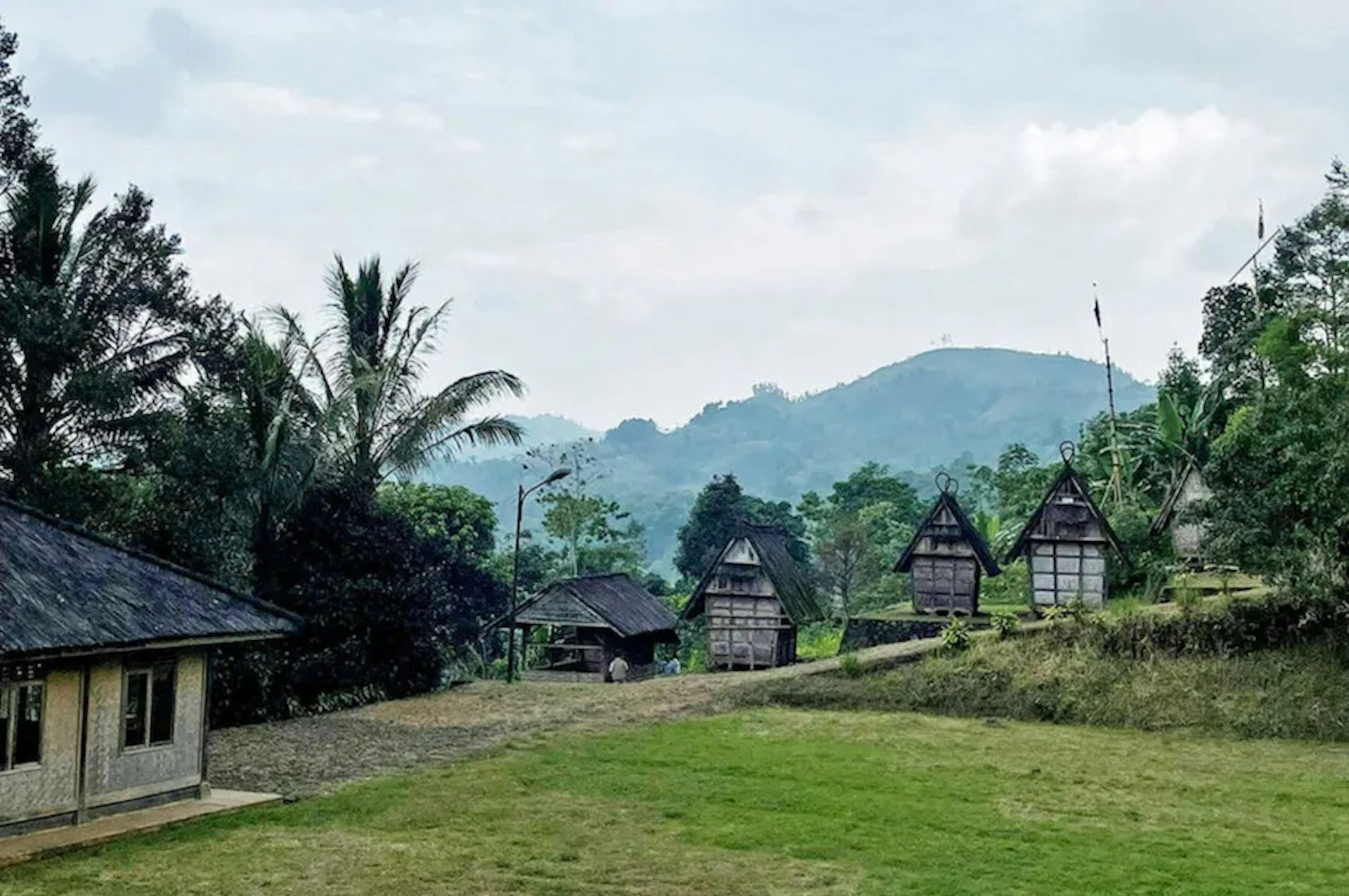 Perjuangan masyarakat adat di Indonesia dalam merebut kembali tanah ...