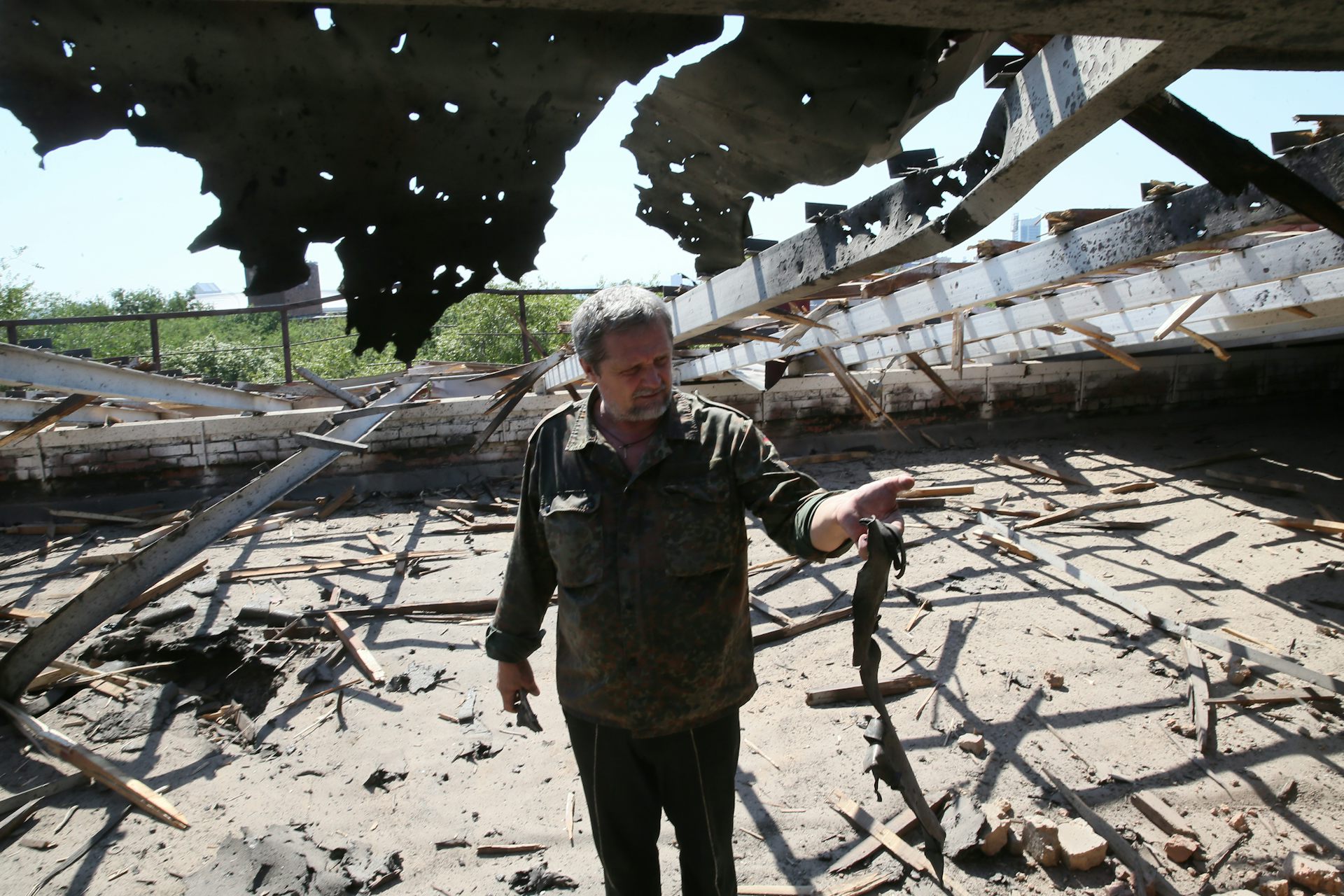 Inside Donetsk, a city at war, while jaw-jaw over Ukraine continues