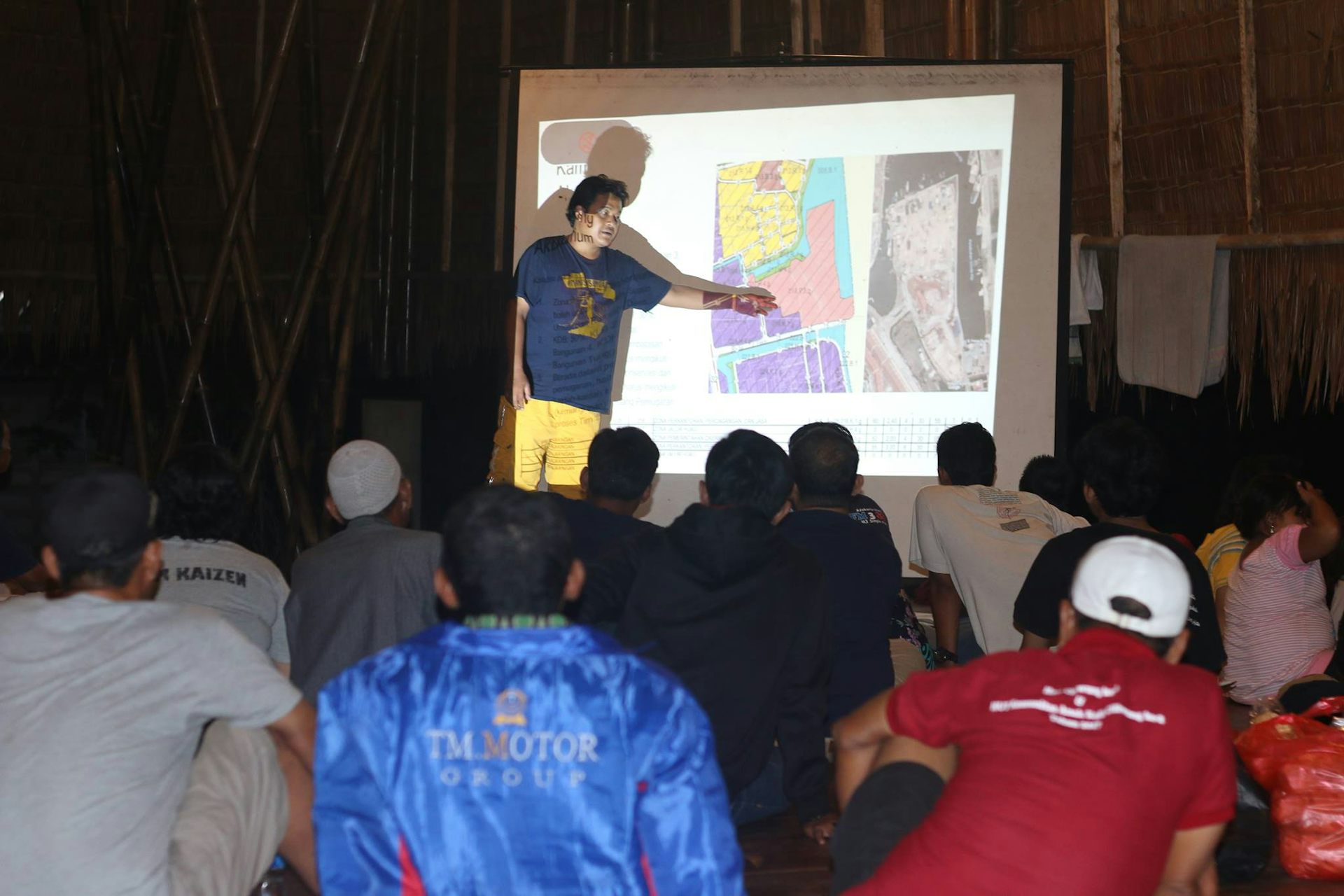 Menata kampung pesisir kota yang tangguh iklim berbasis suara warga ...