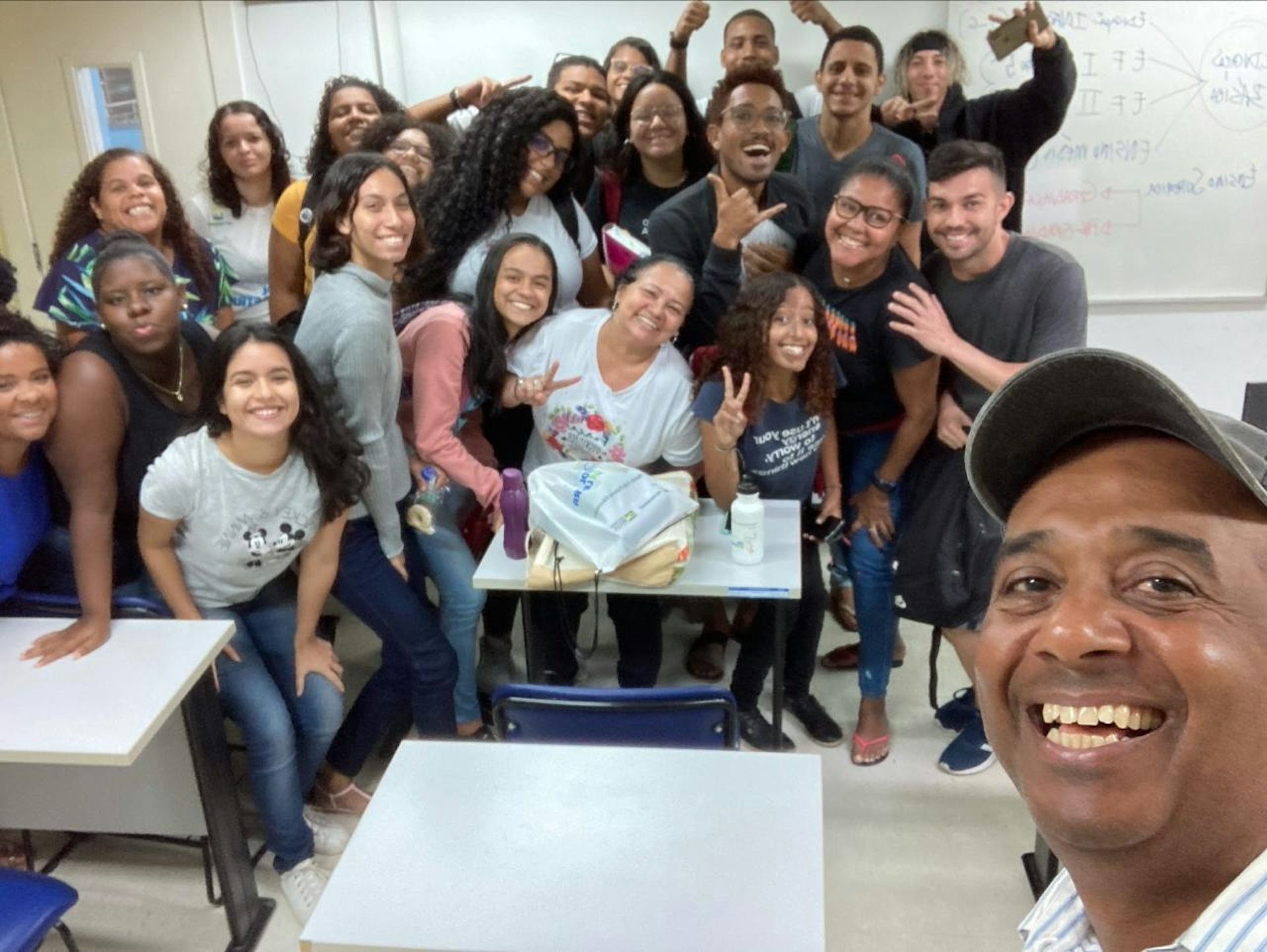 A trajetória de um acadêmico negro que voltou às raízes na Educação ...